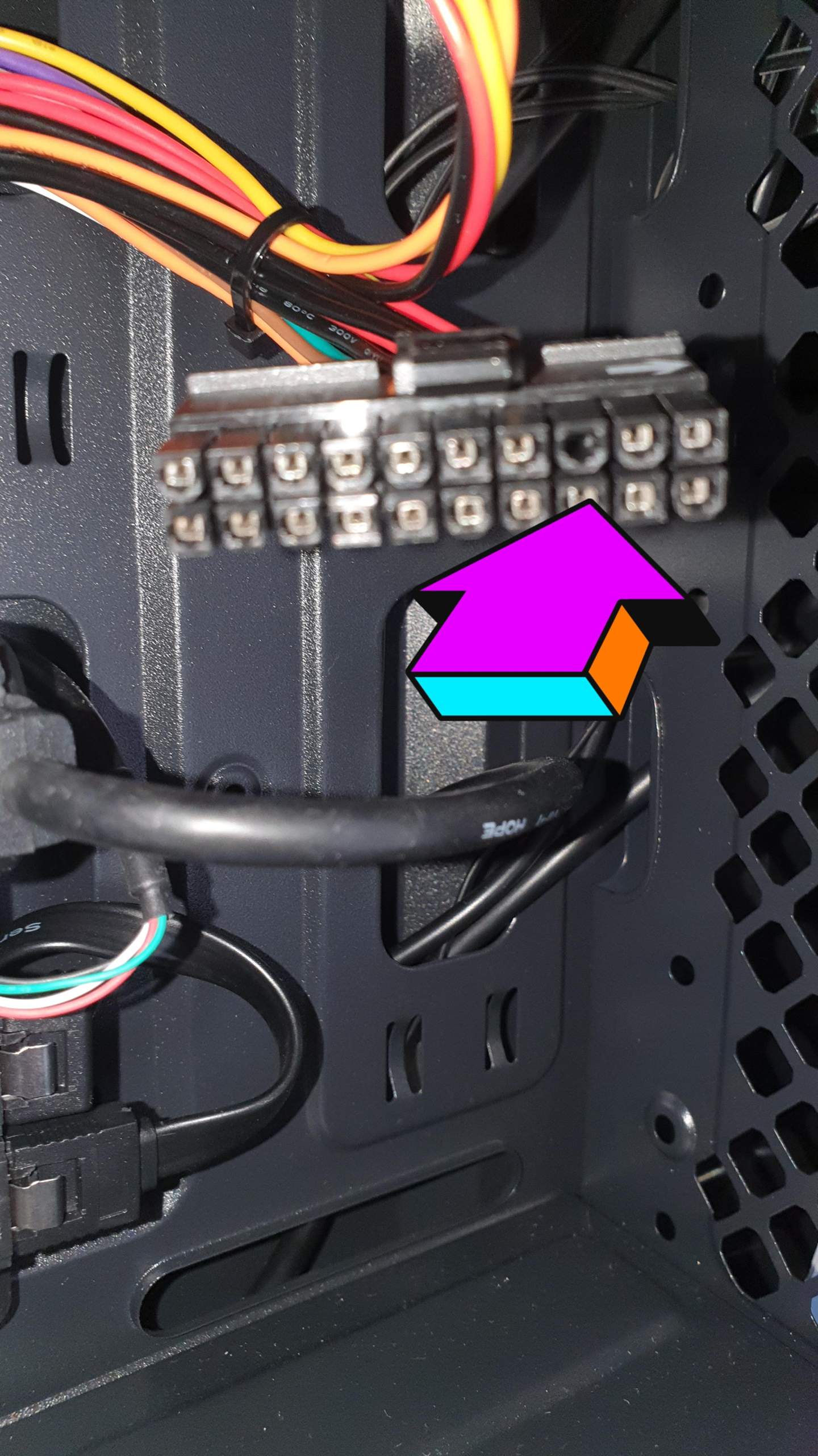 Ist das Normal, wenn bei dem 20+4 pin Mainboard Stecker ,von einem ...