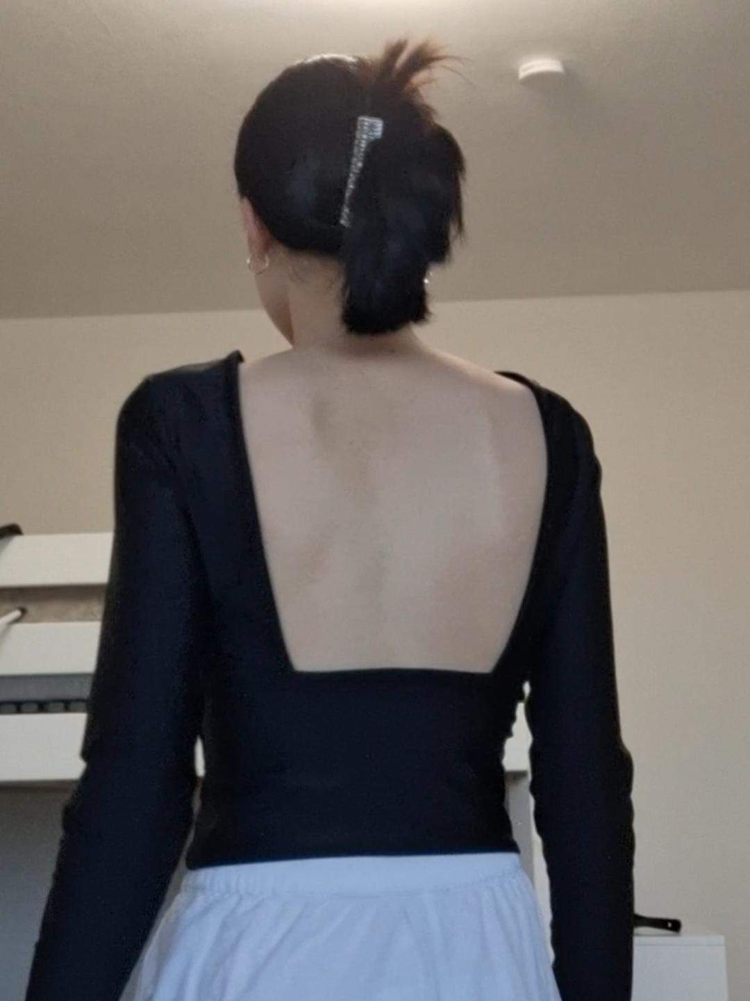 Ist das Oberteil okay, für eine Familienfeier? (Frauen, Körper, Kleidung)