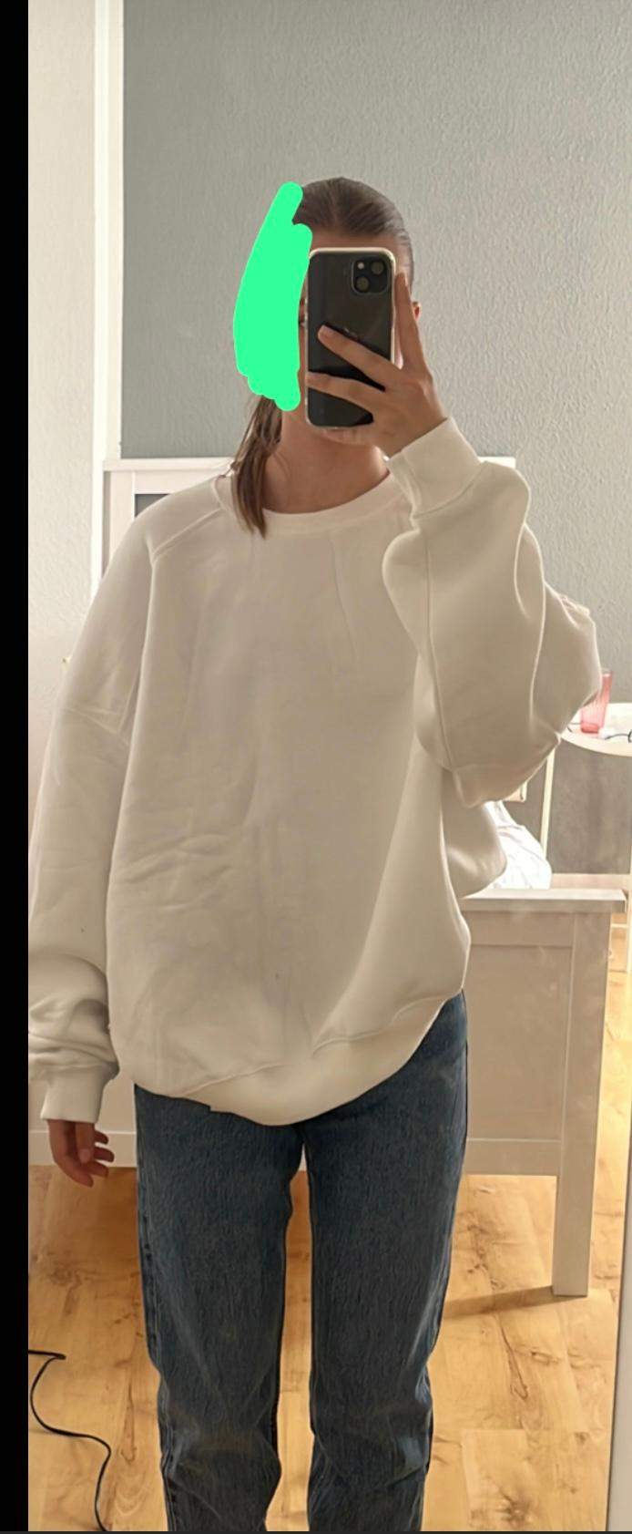 Ist der Pulli sehr zu groß? (Kleidung, Pullover, langarmshirt)