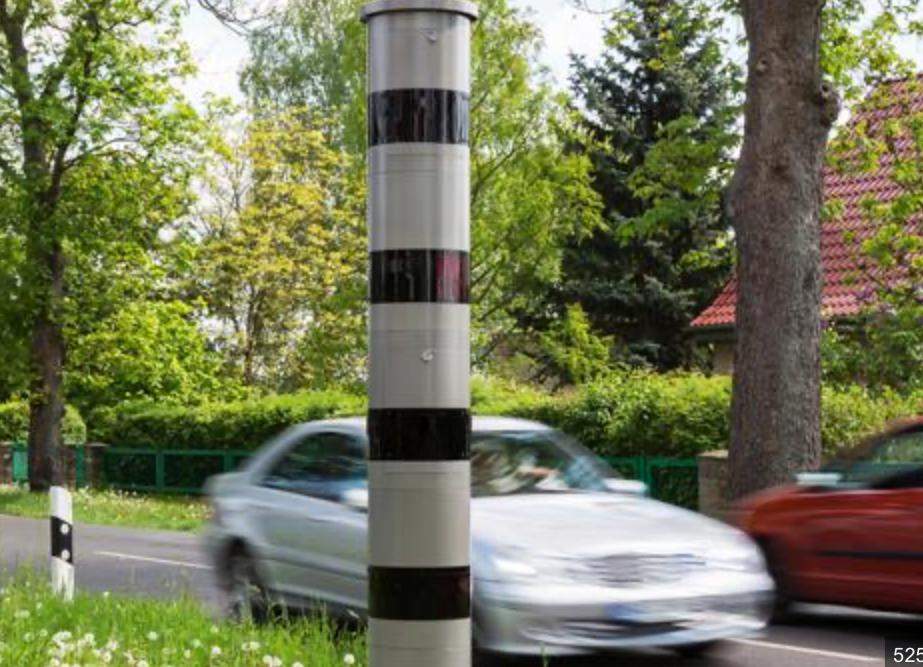 Ist der unten gezeigte Blitzer ein „Schwarzlichtblitzer“ oder ein ...