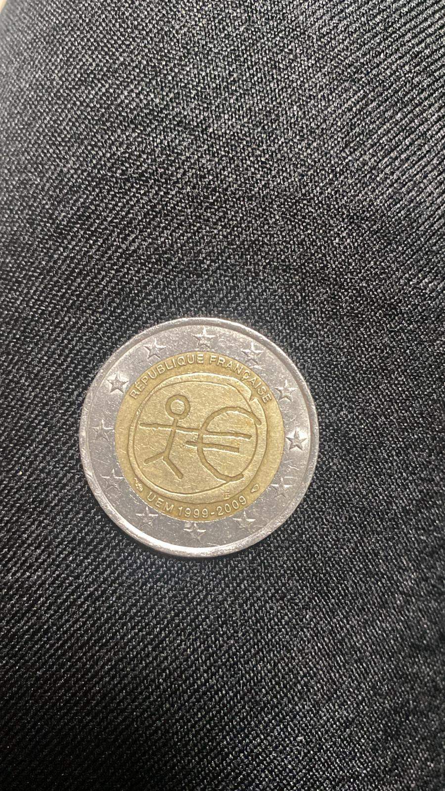 Ist die 2€ münze was wert? (Geld, Euro, Münzen)