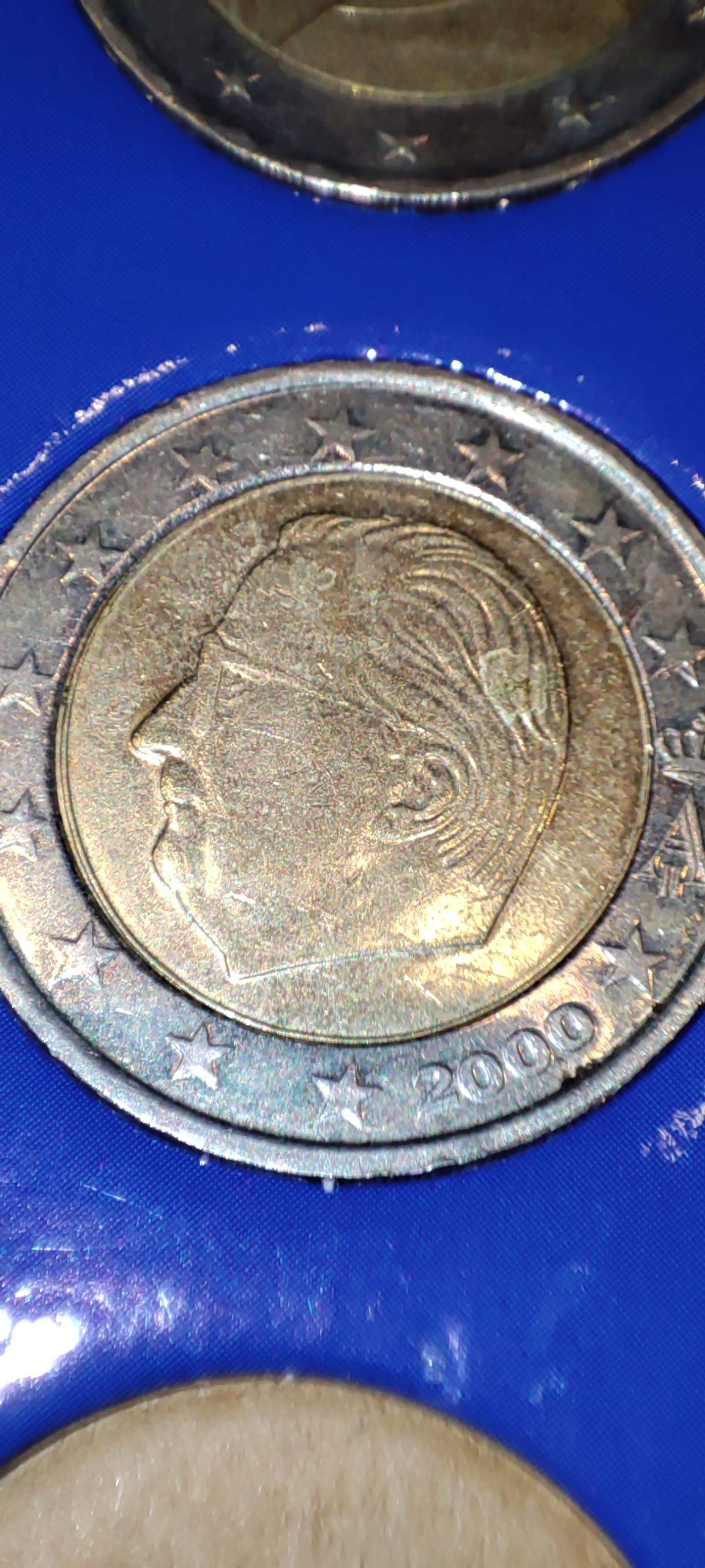 Ist diese 2 Euro Münze aus dem Jahr 2000 eine Fehlprägung? (Münzen)