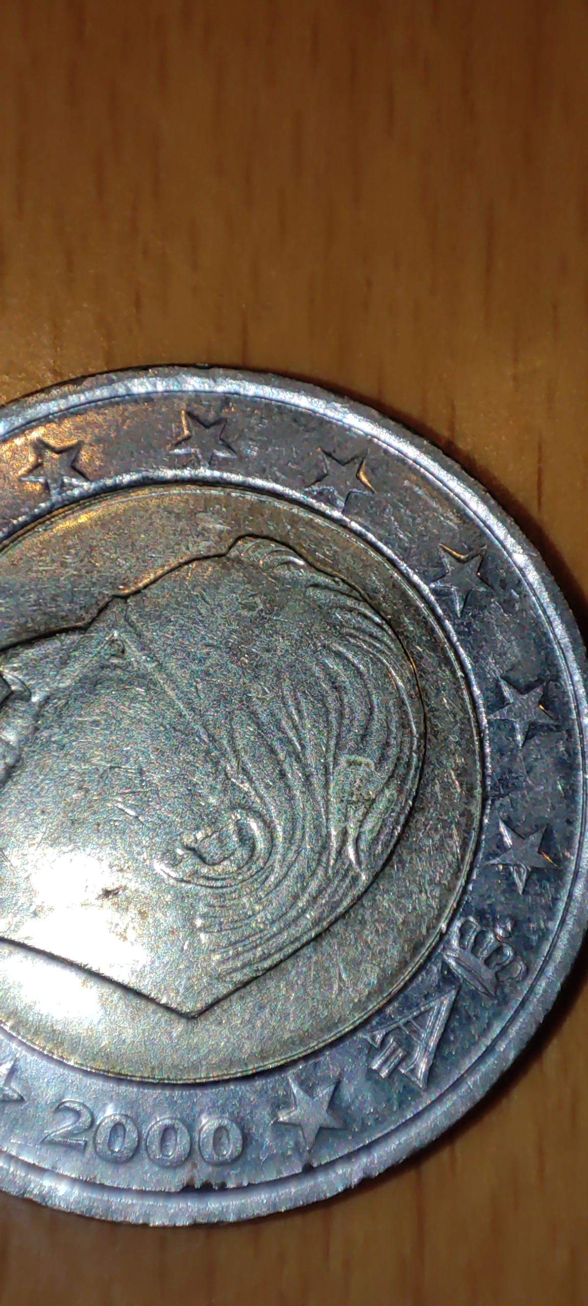 Ist diese 2 Euro Münze aus dem Jahr 2000 eine Fehlprägung? (Münzen)