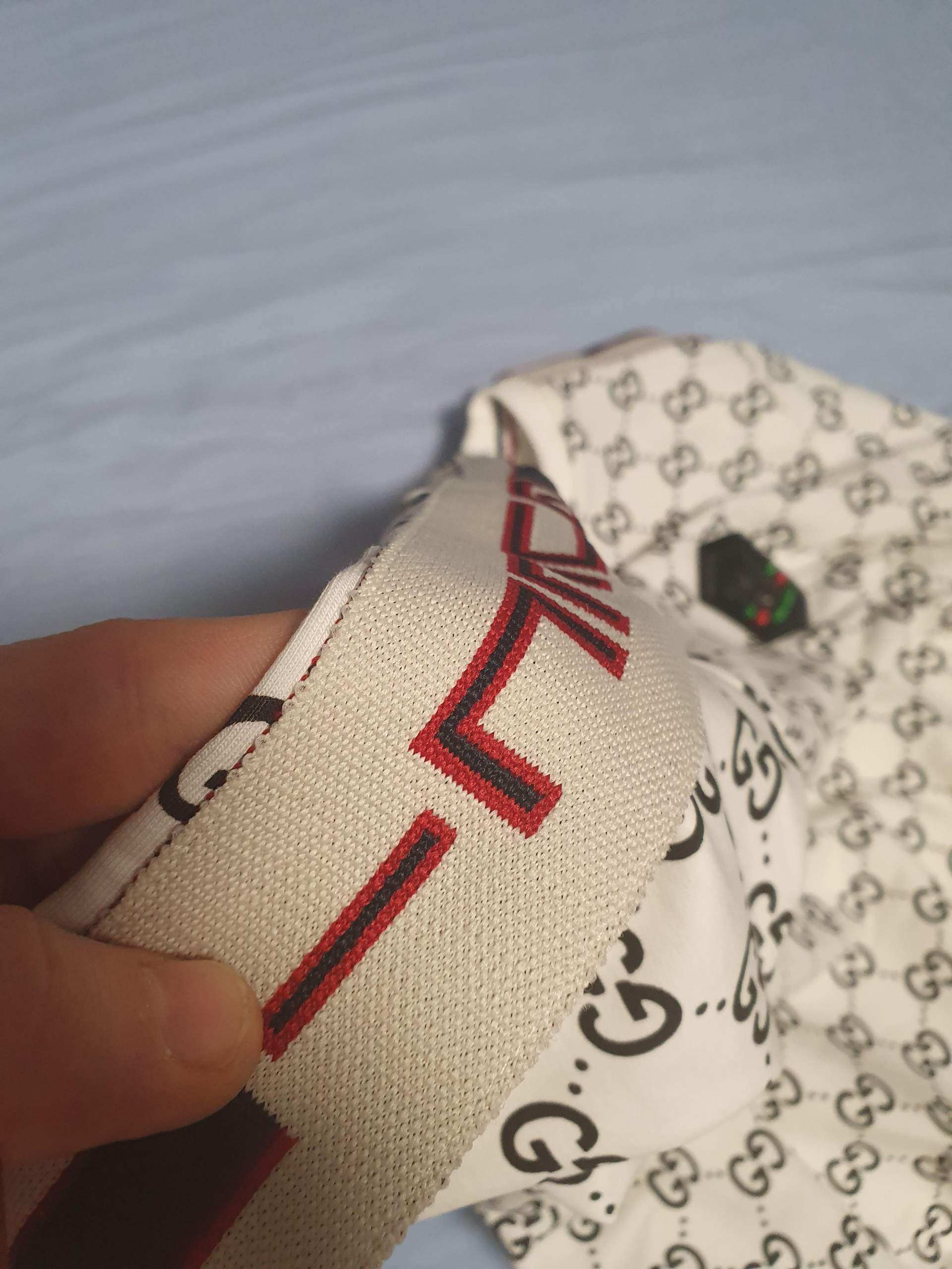 Ist dieser gucci Pullover echt? (echt oder fake)