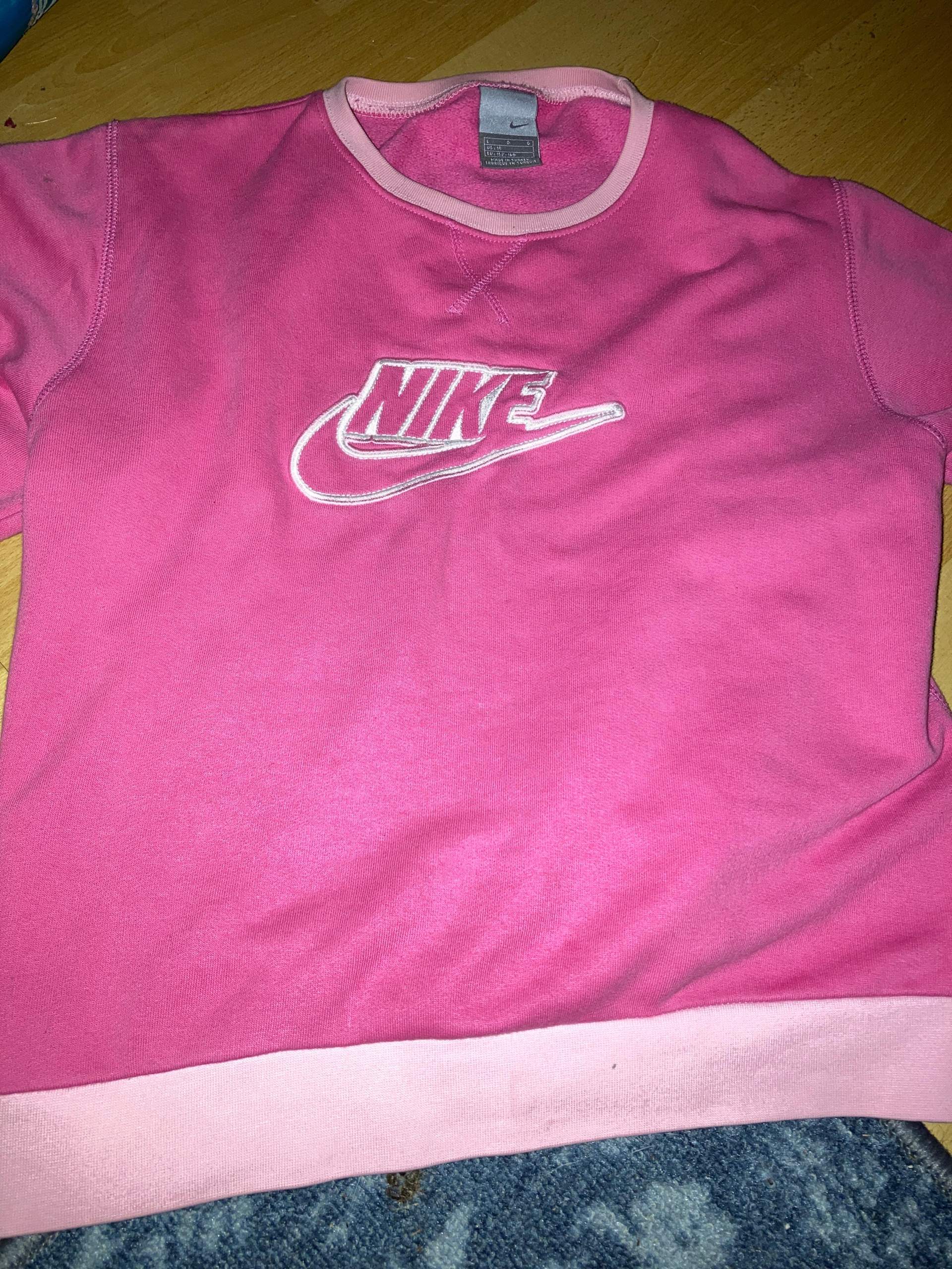 Ist dieser Nike Pulli gefälscht?? (Fälschung)