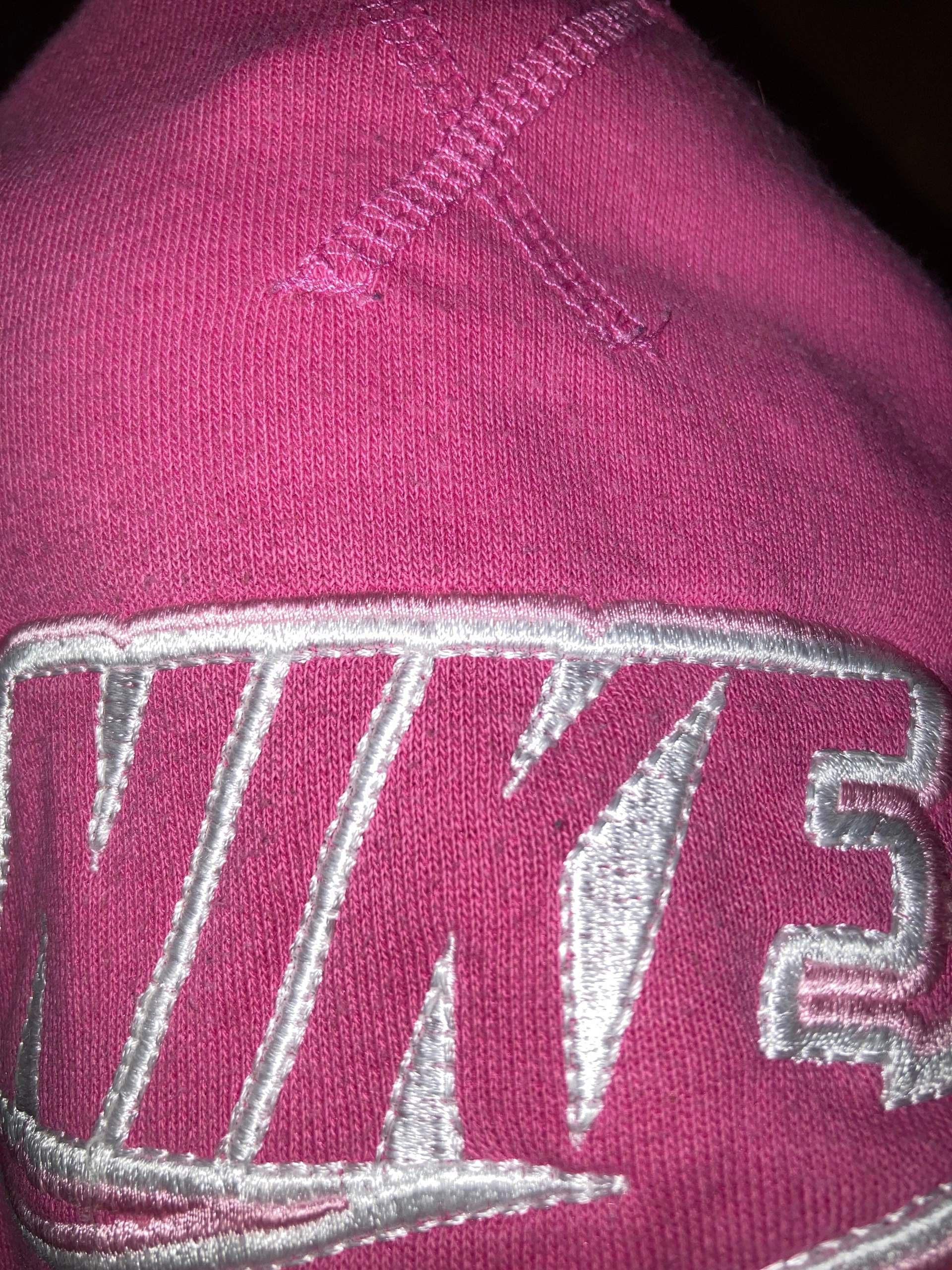 Ist dieser Nike Pulli gefälscht?? (Fälschung)