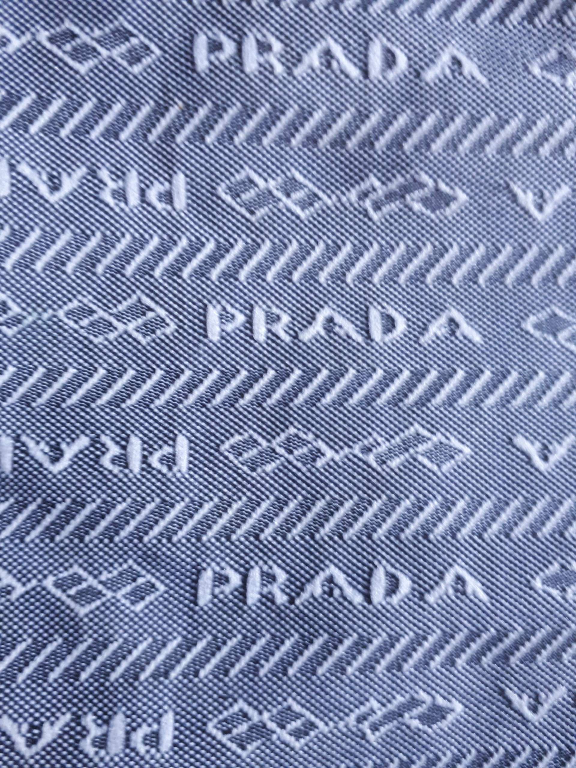 Ist dieses Prada Label echt oder Fake? (Computer, Marke, Tasche)