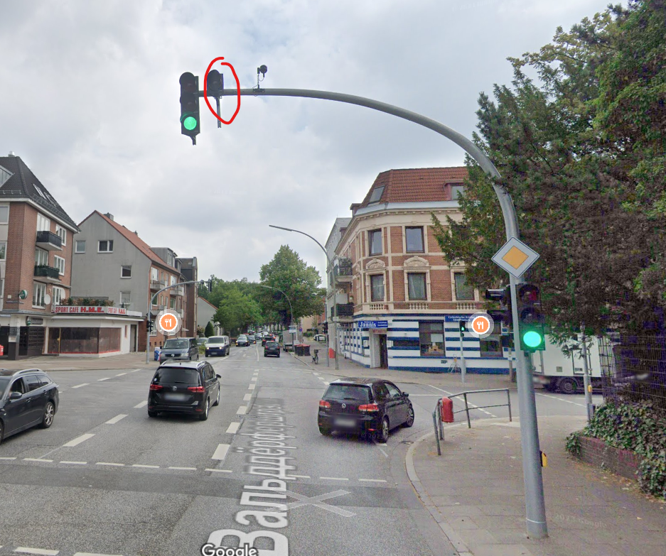 Ist es ein Ampelblitzer (Rotlichtblitzer)? (Blitzer, Ampel)