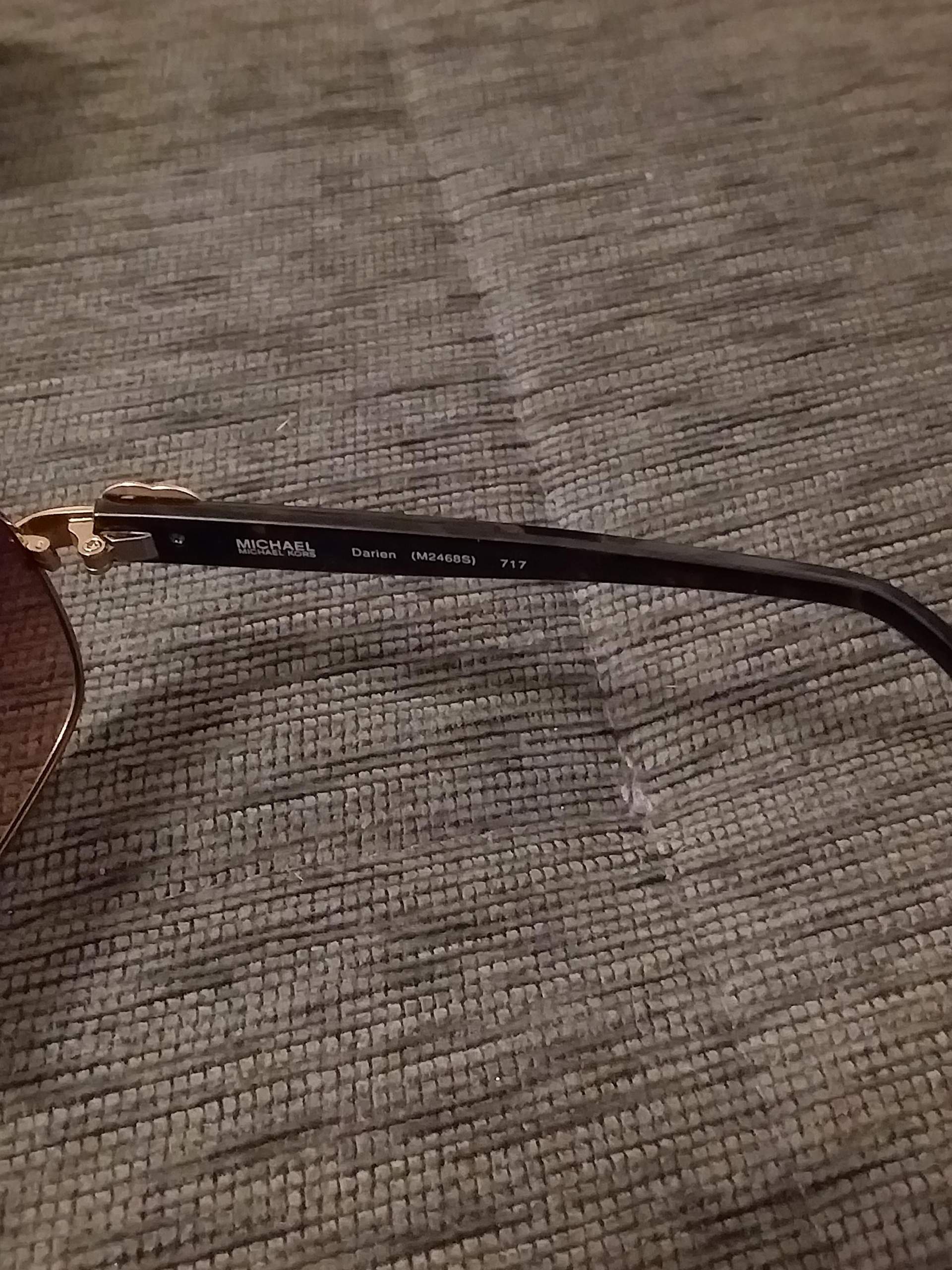 Ist ist das eine echte Michael Kors Sonnenbrille oder leider doch ein Fake? Ist ist das eine echte Michael Kors Sonnenbrille oder leider doch ein Fake?