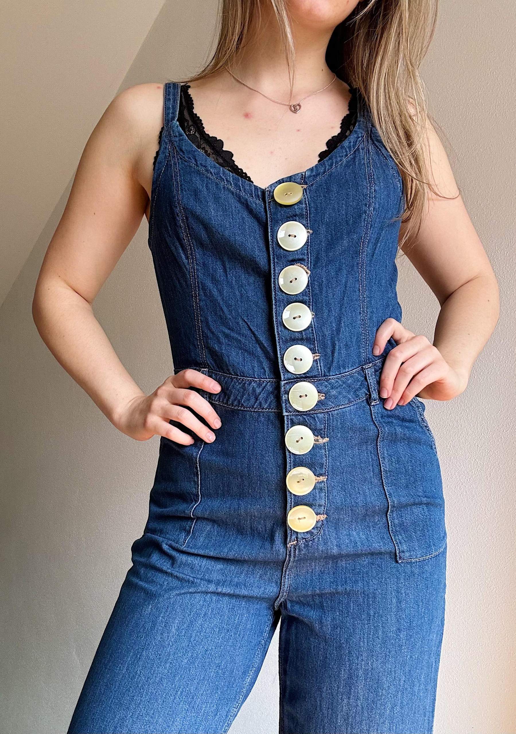 Jeansoverall tragen? (Mädchen, Frauen, Kleidung)