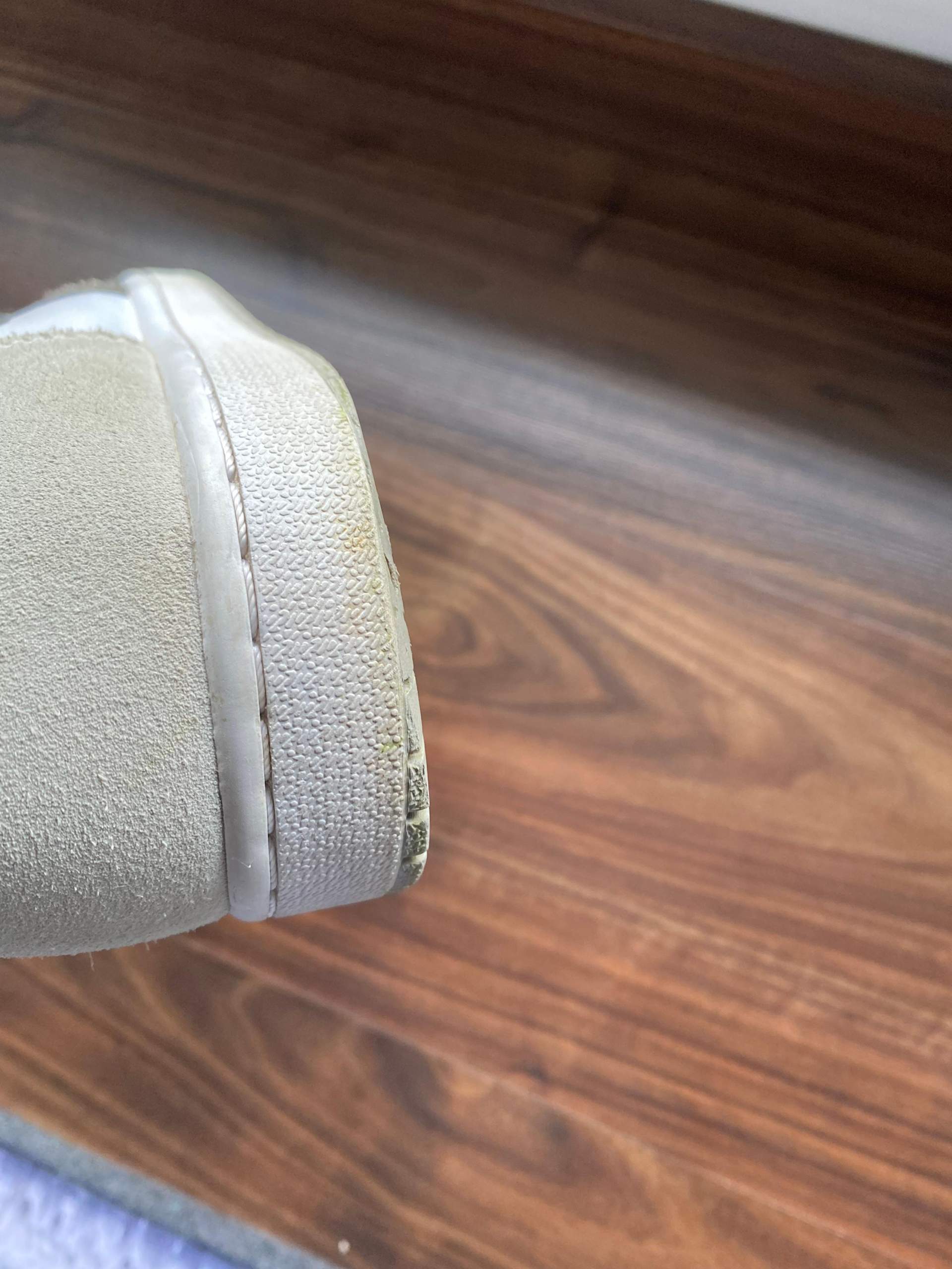 Jordan 1 Sohle abgelaufen mit Loch, Was kann ich tun? (Nike, Sneaker ...