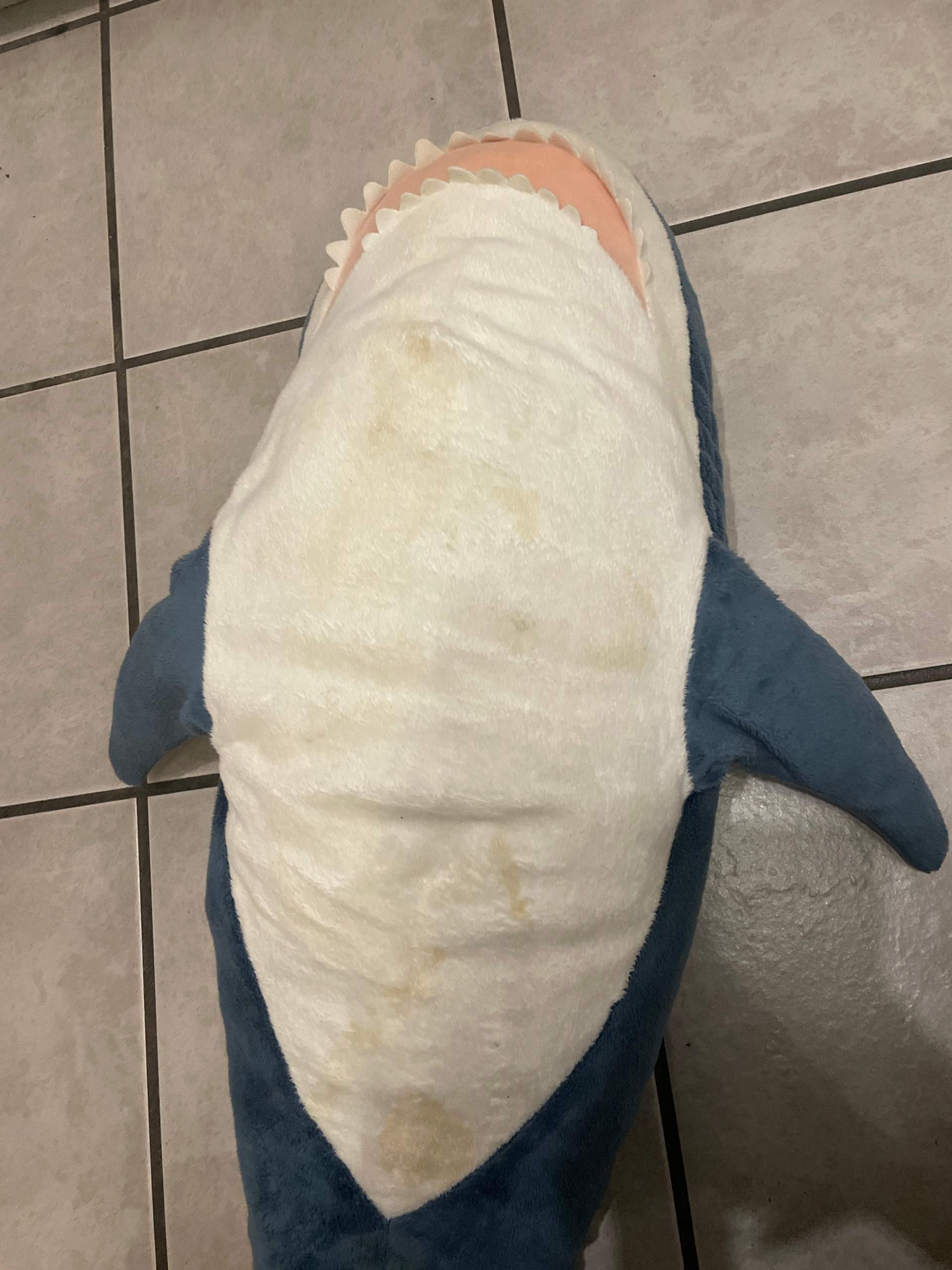 Kann ich den Blåhaj in die Waschmashine tun? (Flecken, Waschmaschine, IKEA)