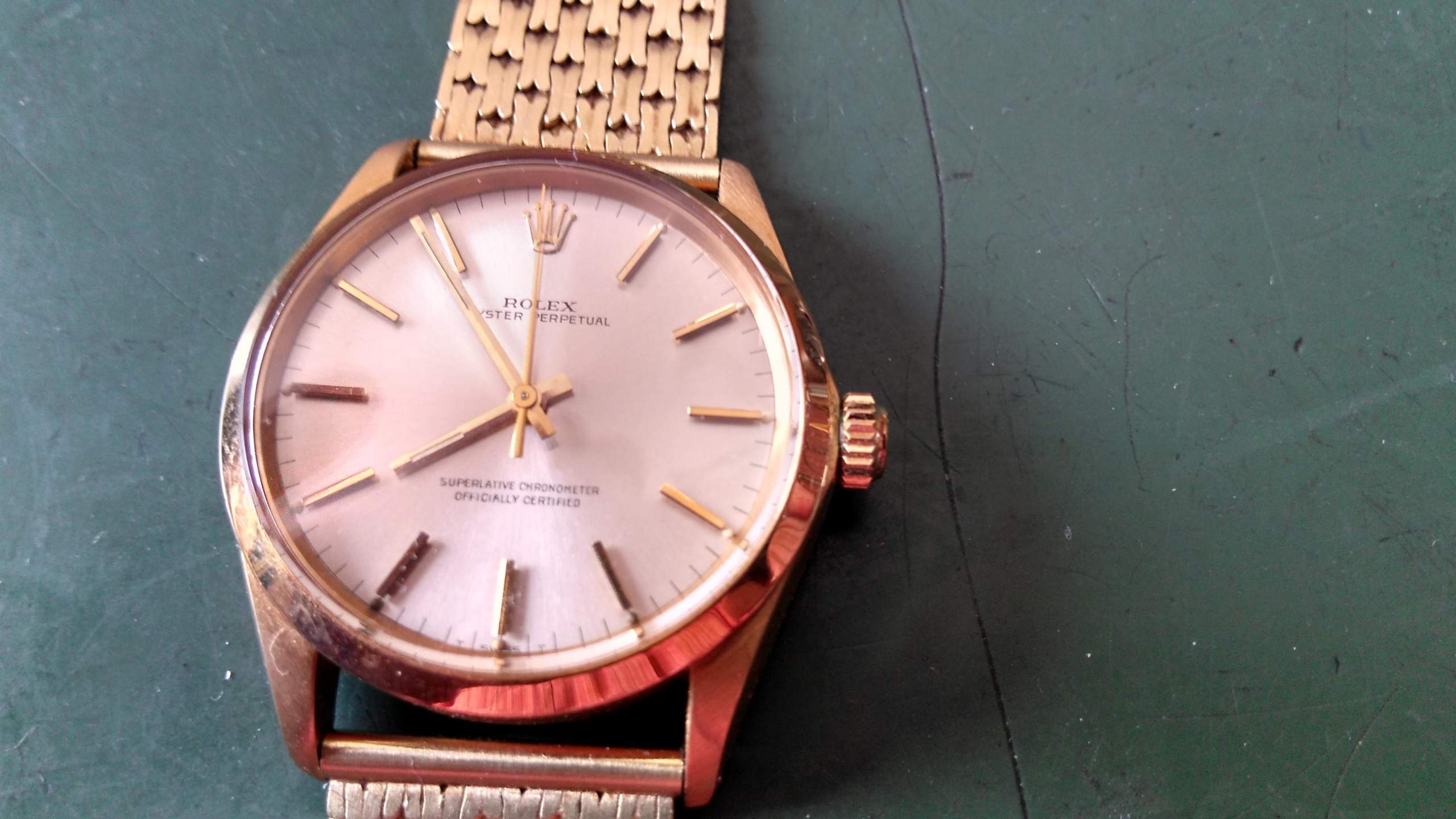 Kann jemand nähere Angaben zu dieser Rolex-Uhr machen? (Schmuck, Wert ...