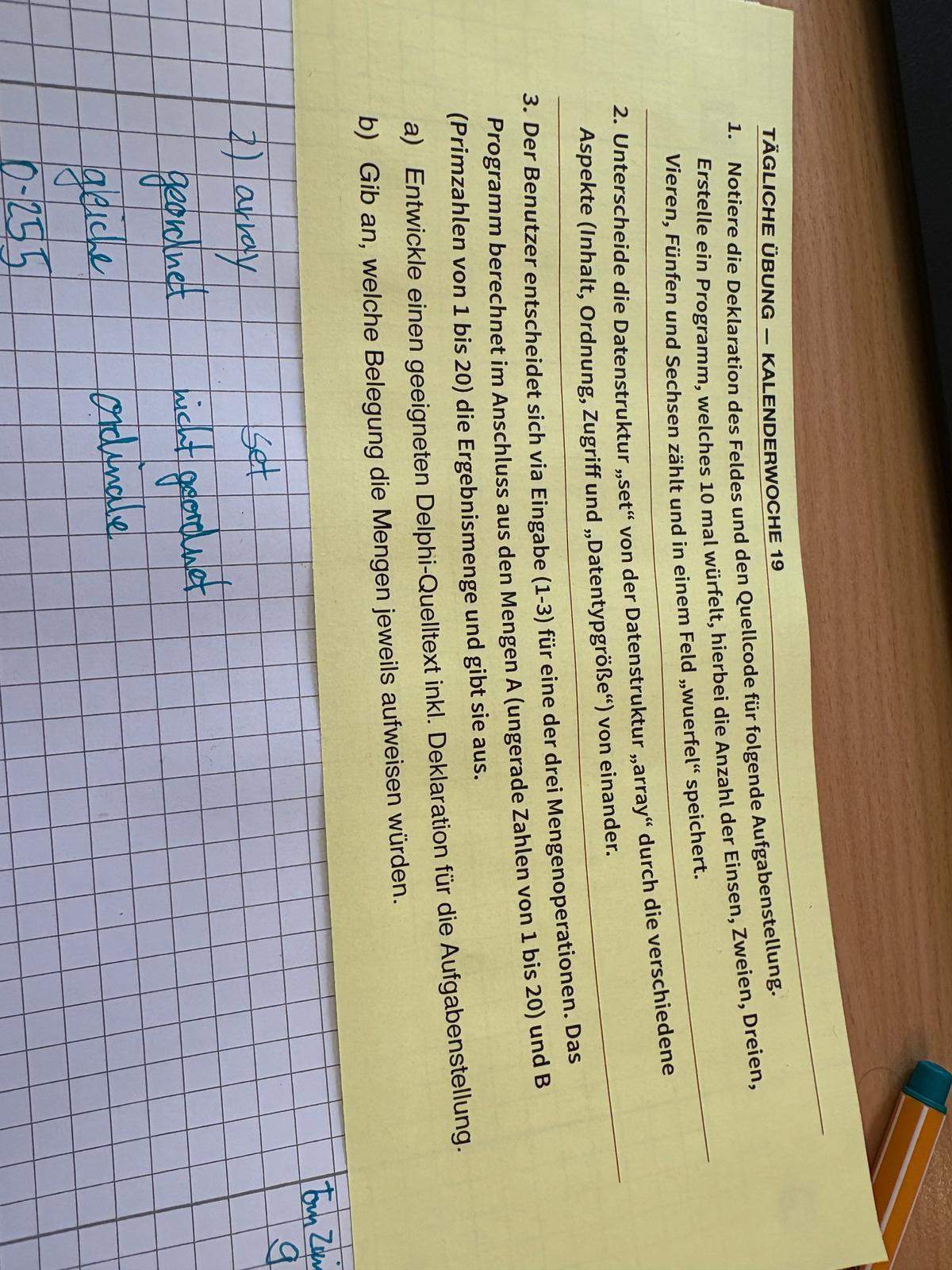 Kann mir jemand helfen mit den Info Aufgaben? (programmieren ...