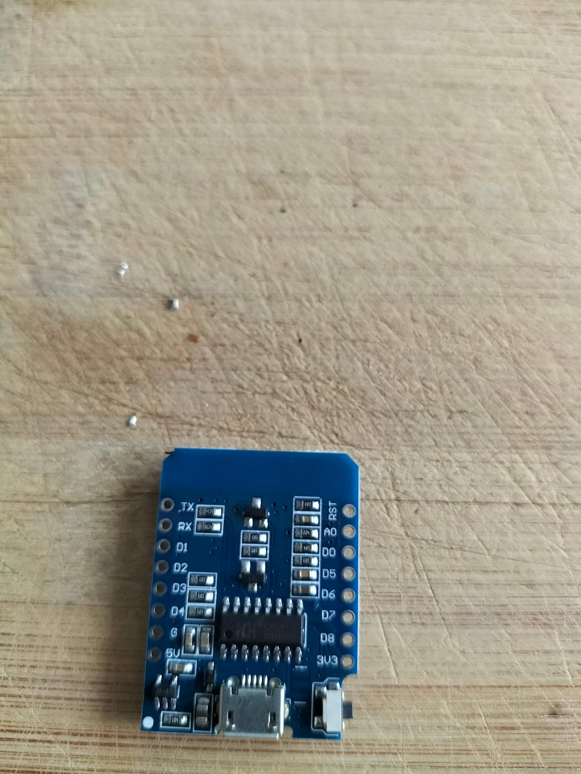 Kein GND Pin auf esp8266? (Computer, PC, Physik)