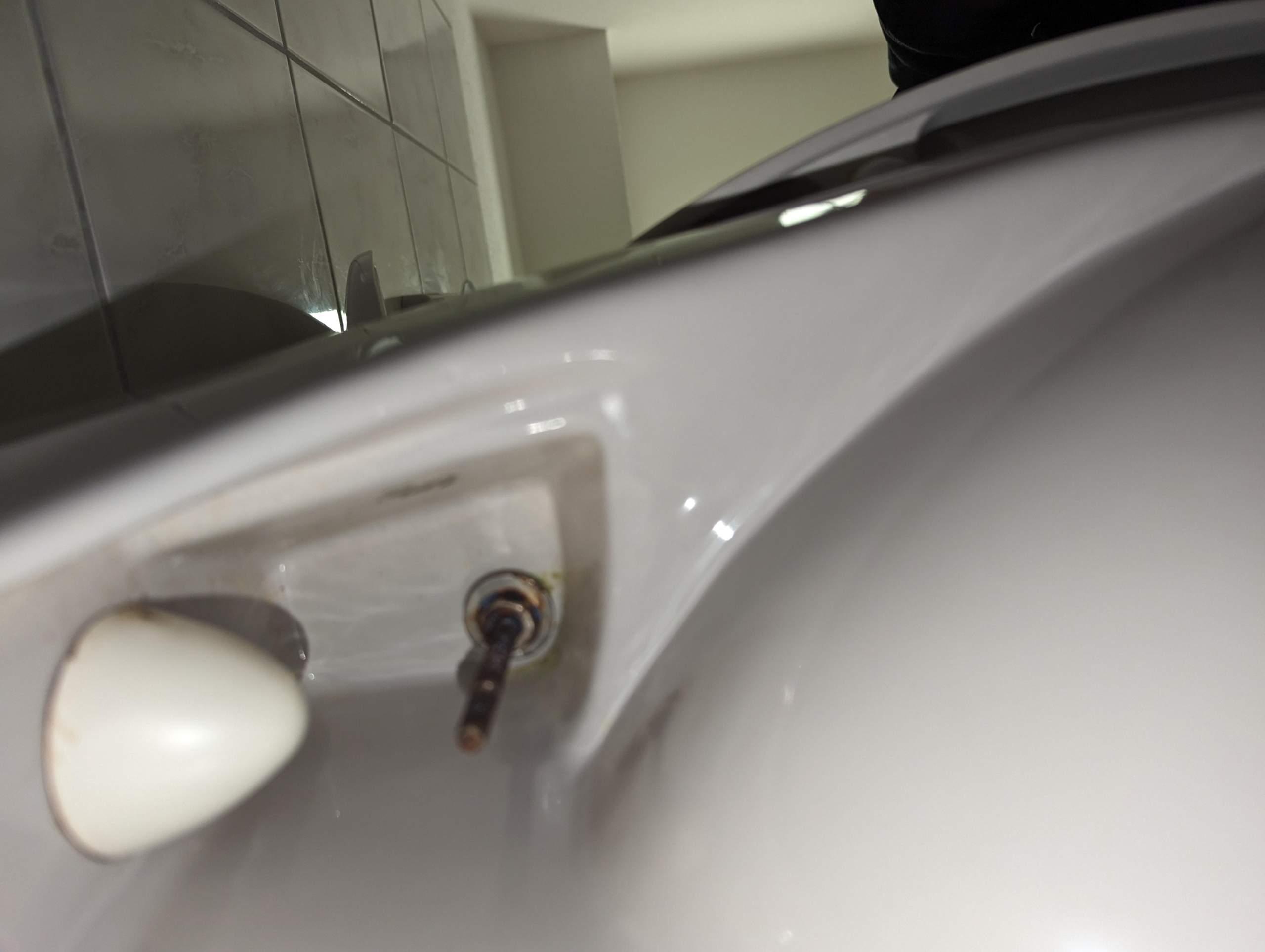 Klobrille Mutter geht nicht raus? (Handwerk, Toilette, Schlüssel)