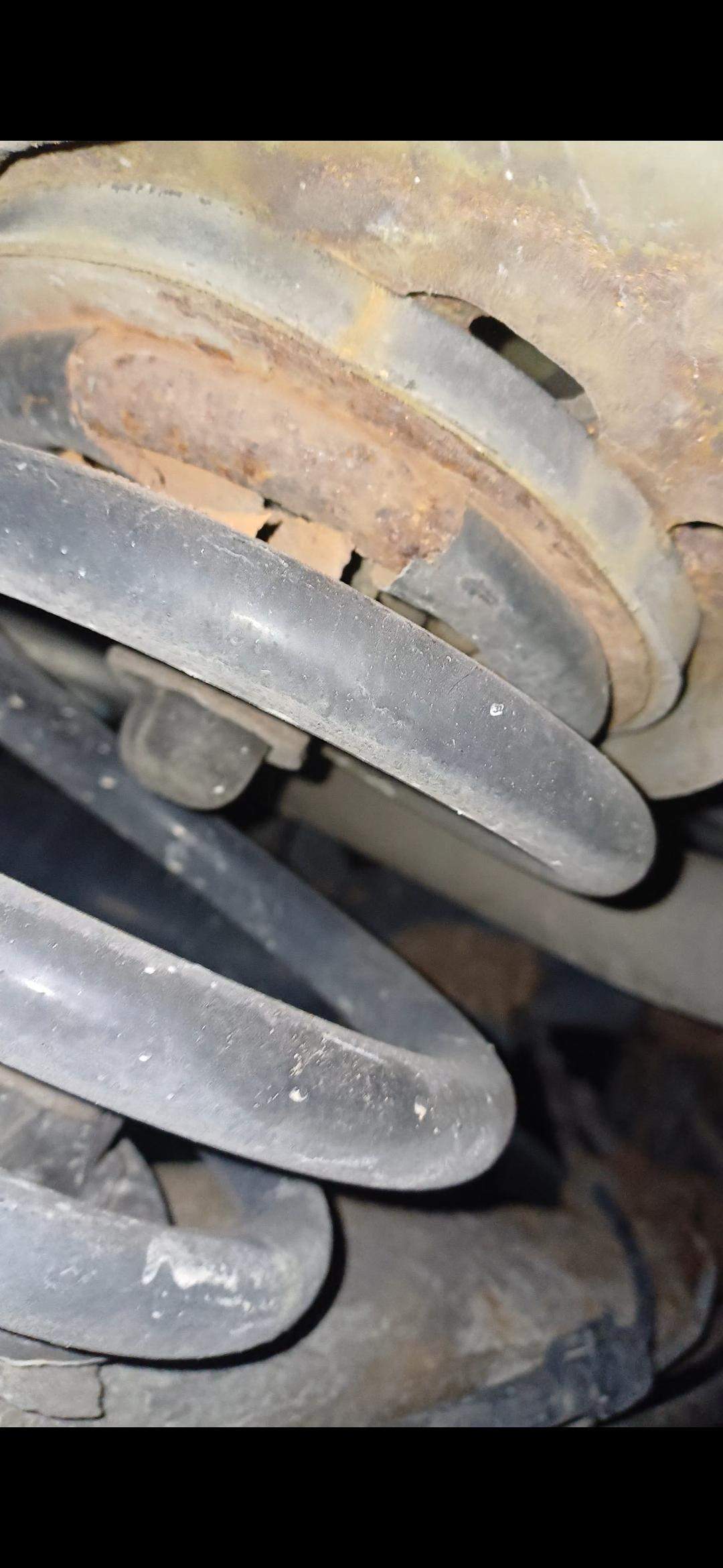 Kommt das noch durch denn tüv? (Auto, Feder)