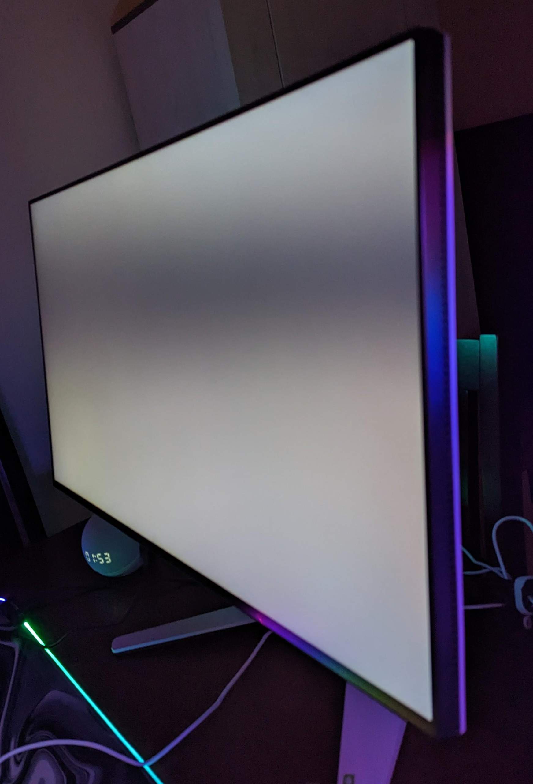 Krasses blacklight bleeding bei einem Monitor für satte 619€!? (Gaming ...