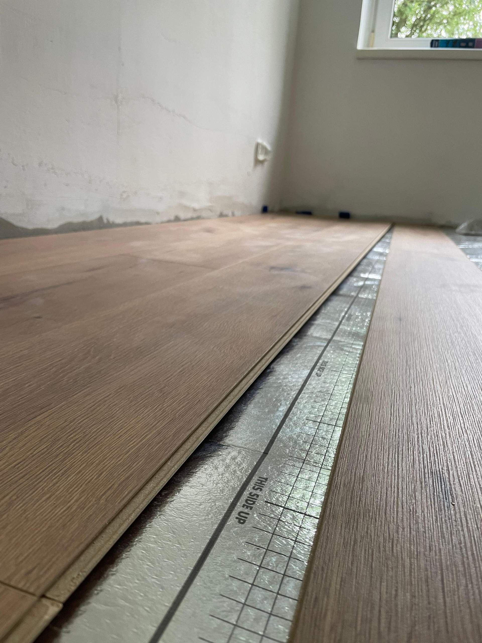 Laminat hebt sich beim Verlegen? (Handwerk, heimwerken, Renovierung)