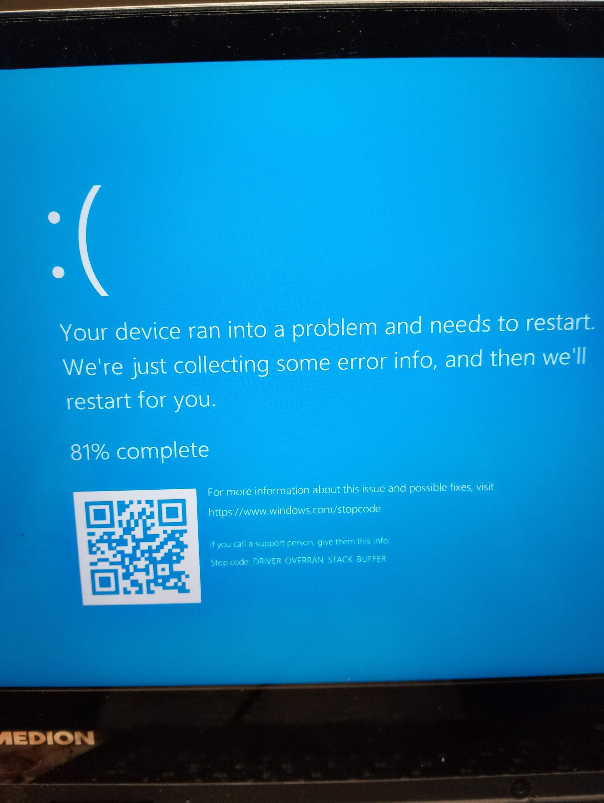 Laptop Medion Akoya E2216T Bluescreen? (Windows 10, booten)