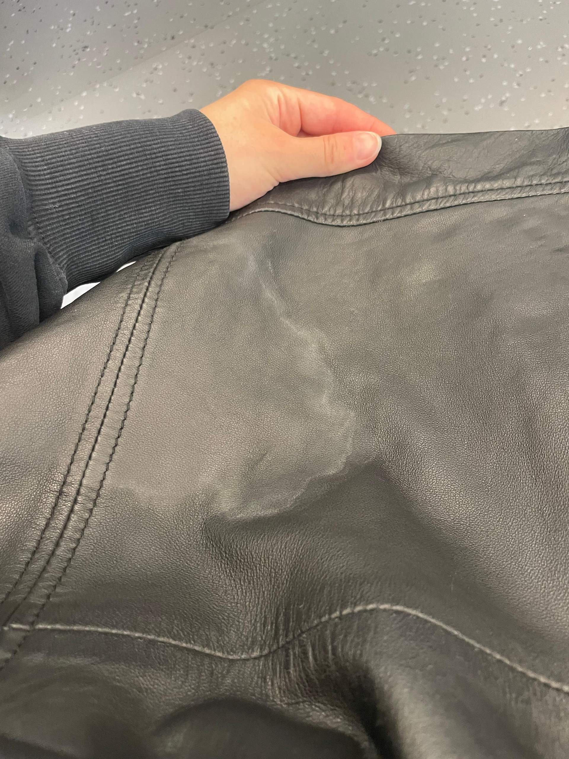 Leder nass geworden, kann man das noch retten? (Kleidung, Mode, Hose)