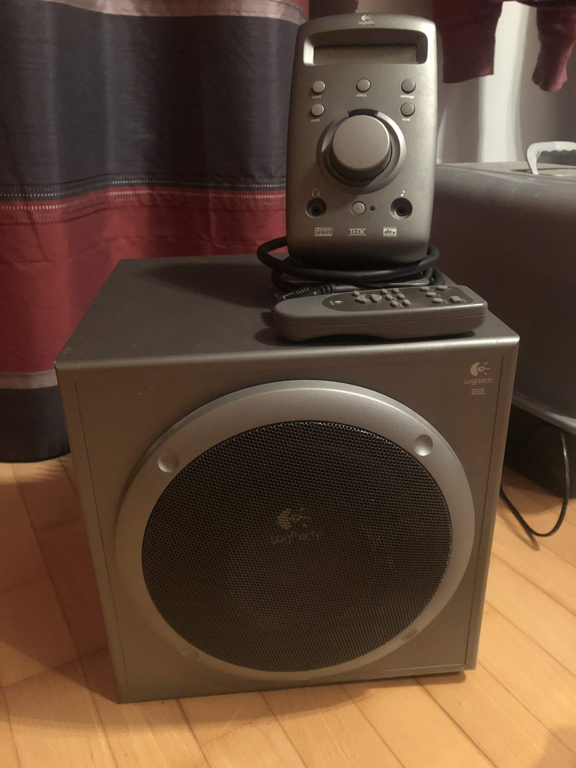 Logitech Z680 reparieren? (Computer, Technik, Technologie)