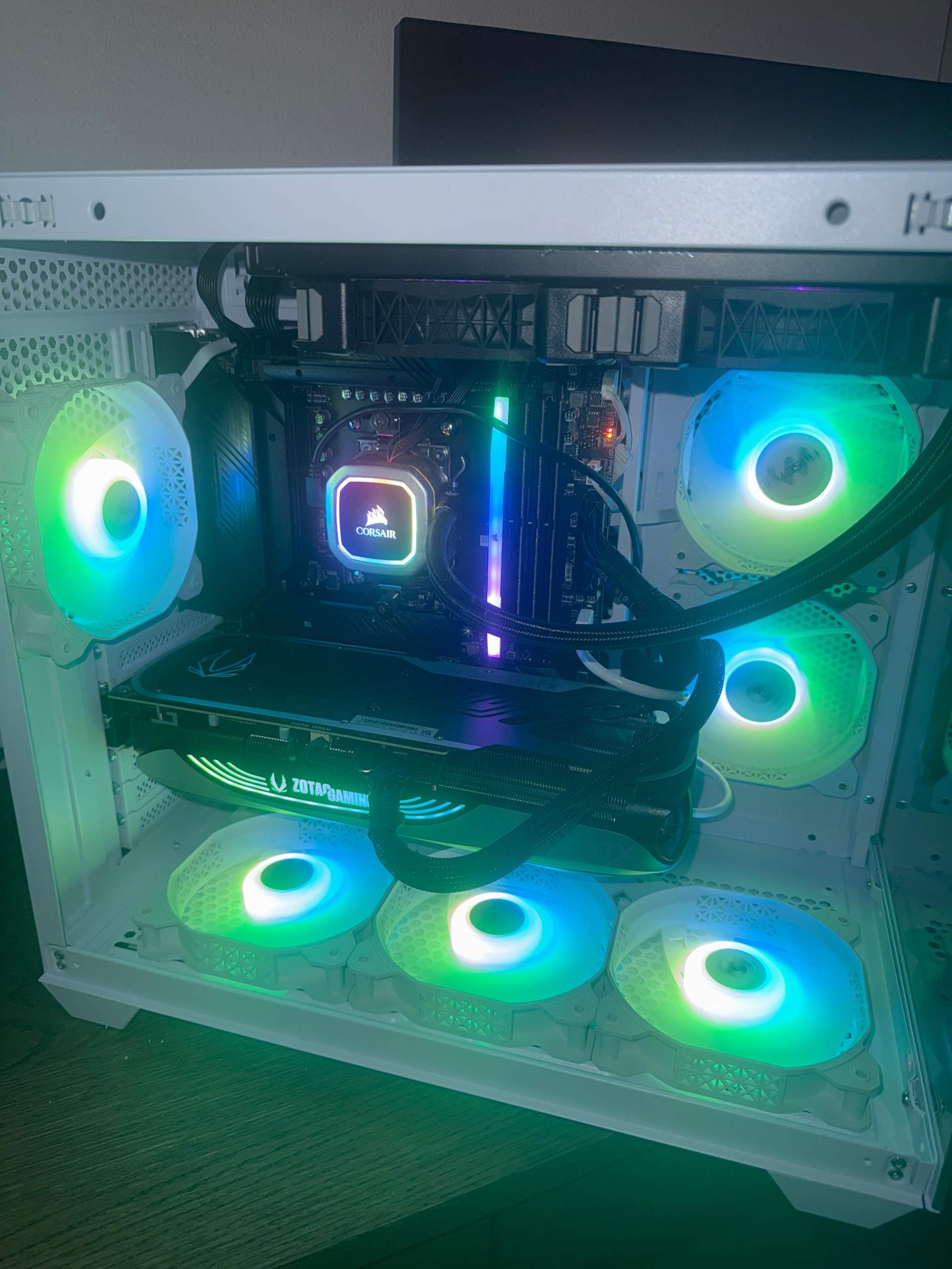 Mainboard Debug cpu und dram leuchten? (Gaming PC, RAM, LED)