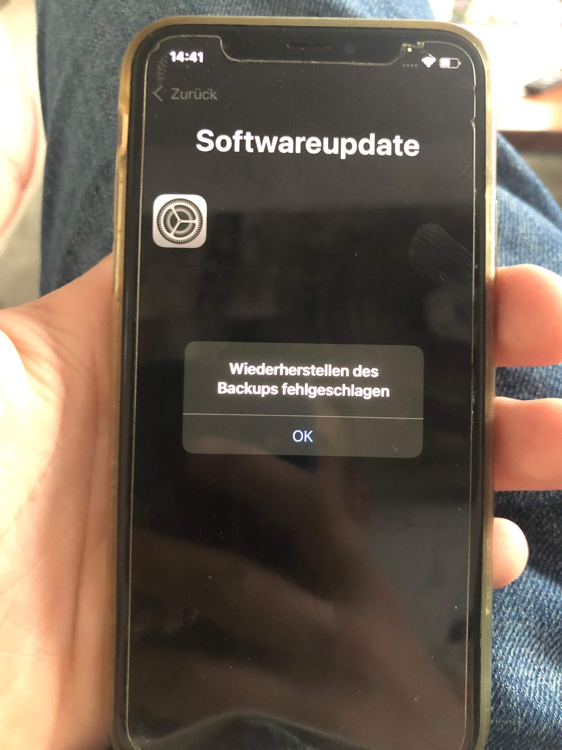 Mein Handy ladet ned? (Apple, iPhone, App)