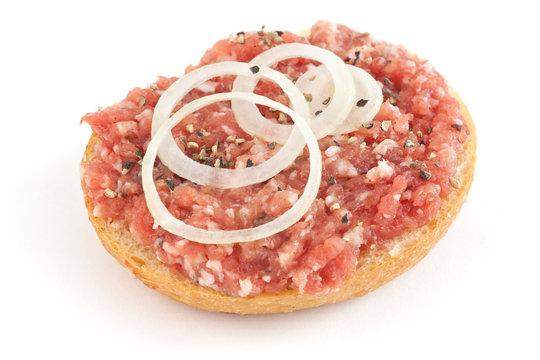 Mettbrötchen oder gehacktes Brötchen? (Fleisch, Frühstück, Brot)