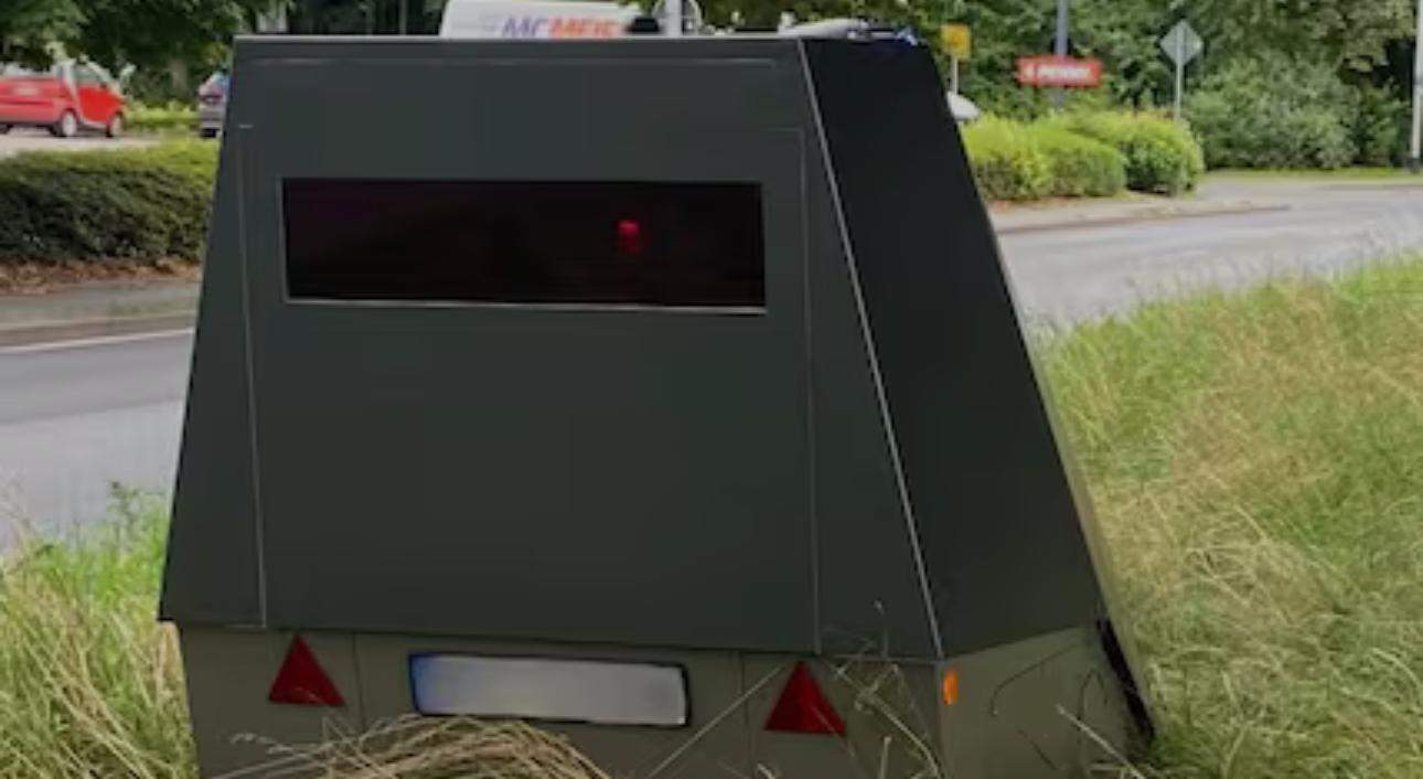 Sieht Man Den Blitz Beim Blitzer Anhanger