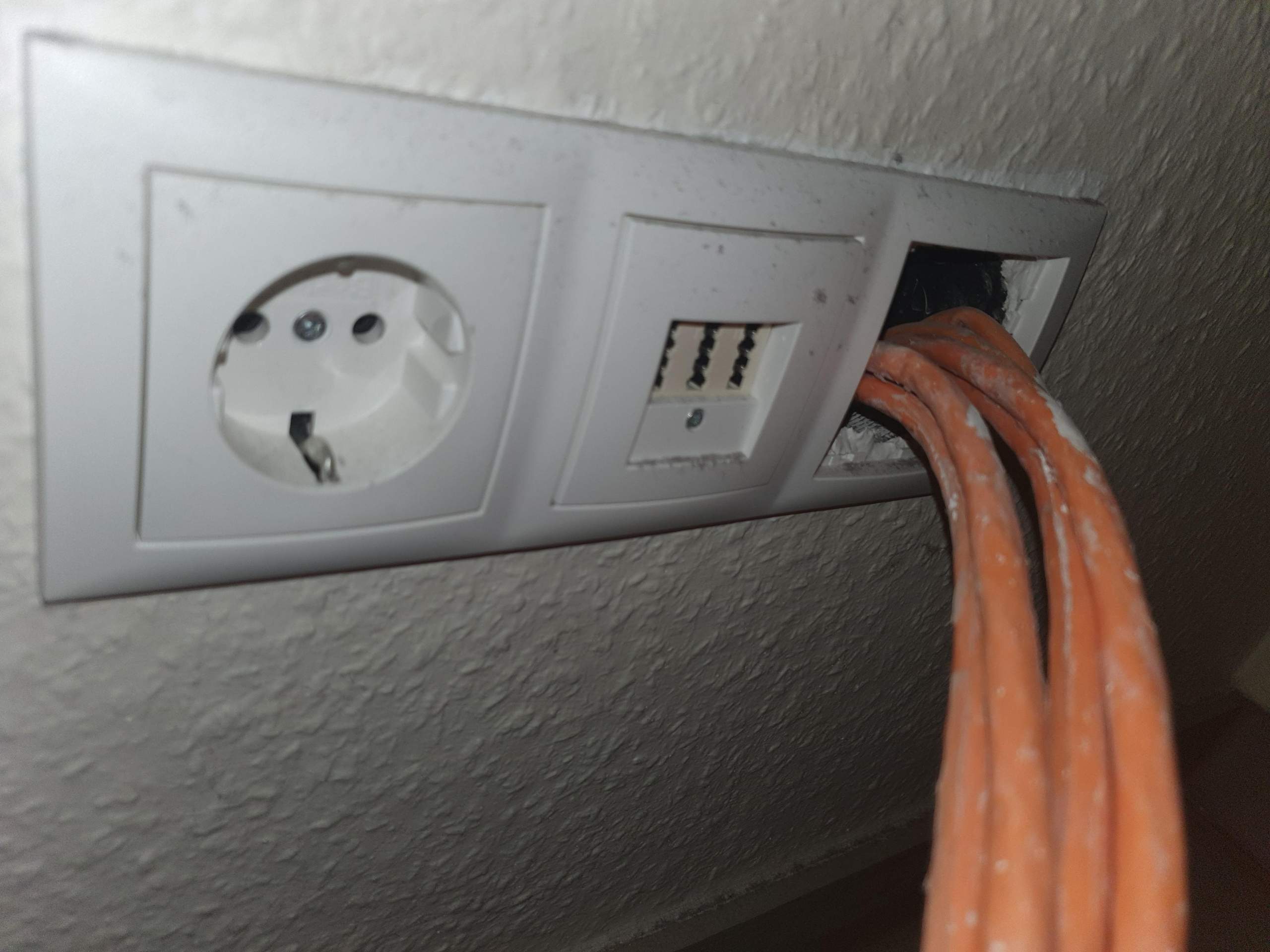 Netzwerkdose (Lan-Dose/Buchse) anschließen/verbinden? (Computer ...