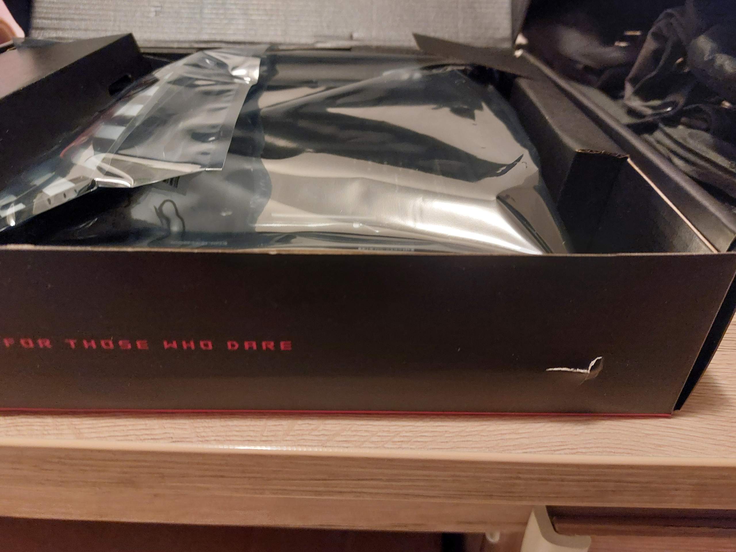 Neues Mainboard offen schon geöffnet angekommen - zurückschicken ...
