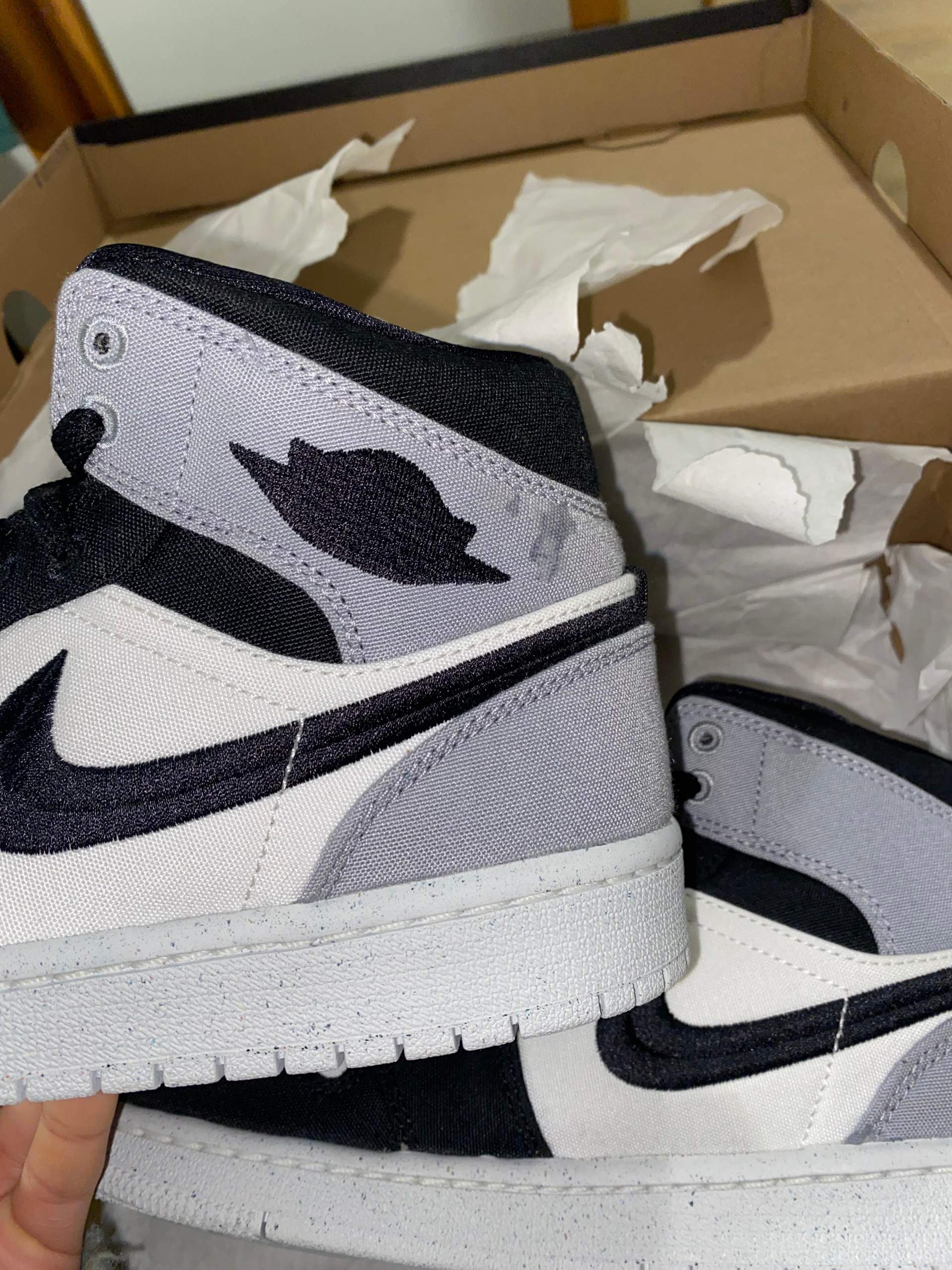 nike jordan fleck wegbekommen? (Sneaker, Shopping, Schuhe kaufen)