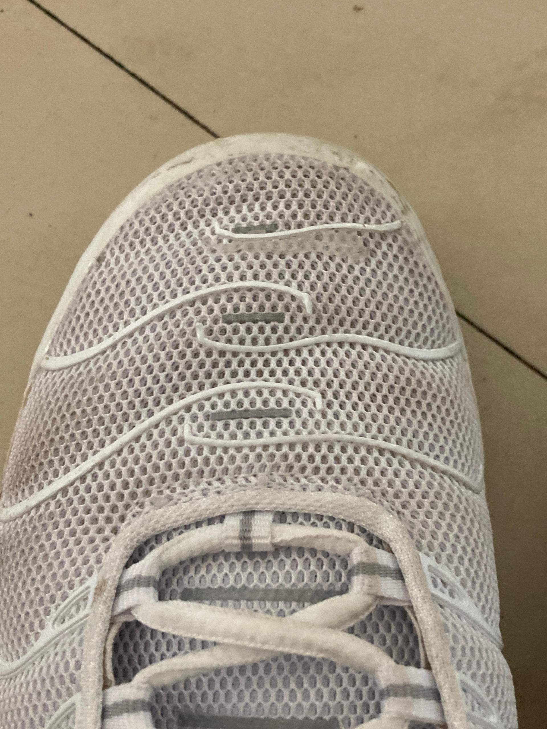 Nike TNs Streifen löst sich? (Mode, Schuhe, Sneaker)