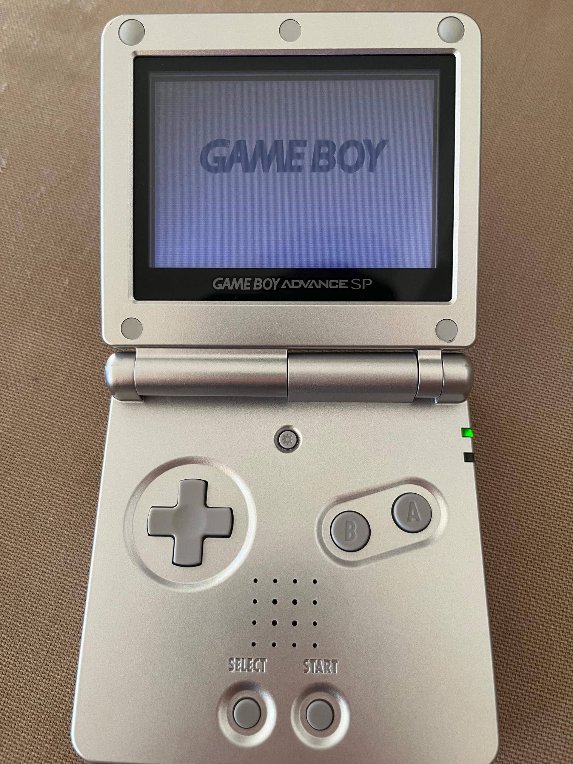 Nintendo Game Boy Advance SP startet nicht? (GameBoy, GameBoy Advance ...