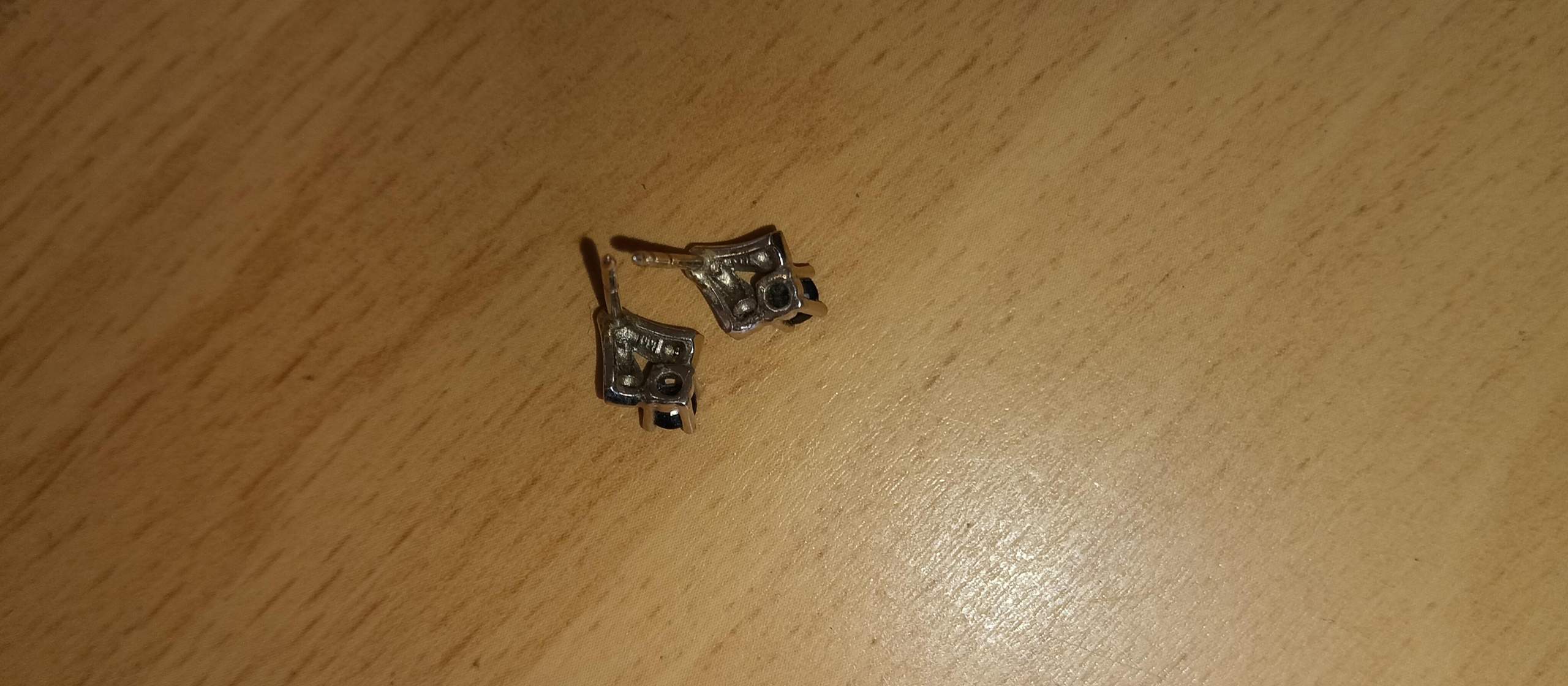 Ohrringe mit 001 Stempel und 585 Stempel am Ohrring pin? (Schmuck, Gold ...