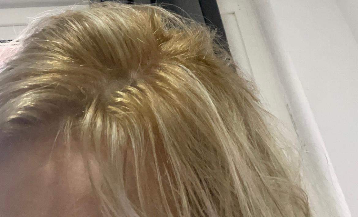 orange / gelb stich nach blonder farbe? (Frauen, Haarfarbe, färben)