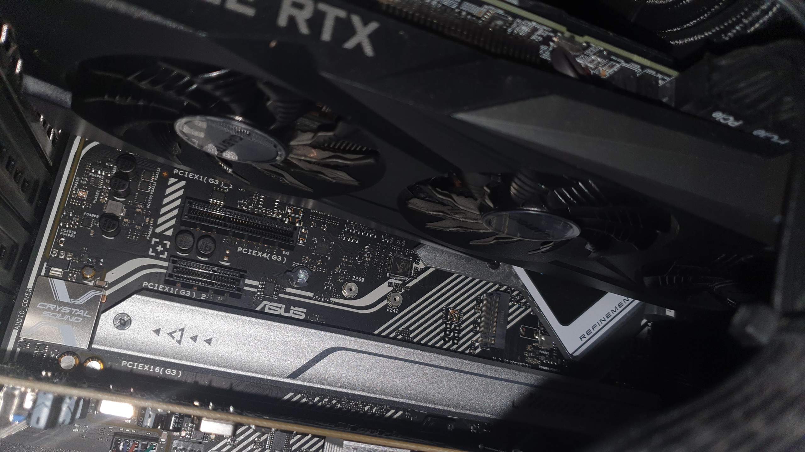 PCIE Karte (jetzt) einbauen - Ist das so richtig..? (Hardware, Gaming ...