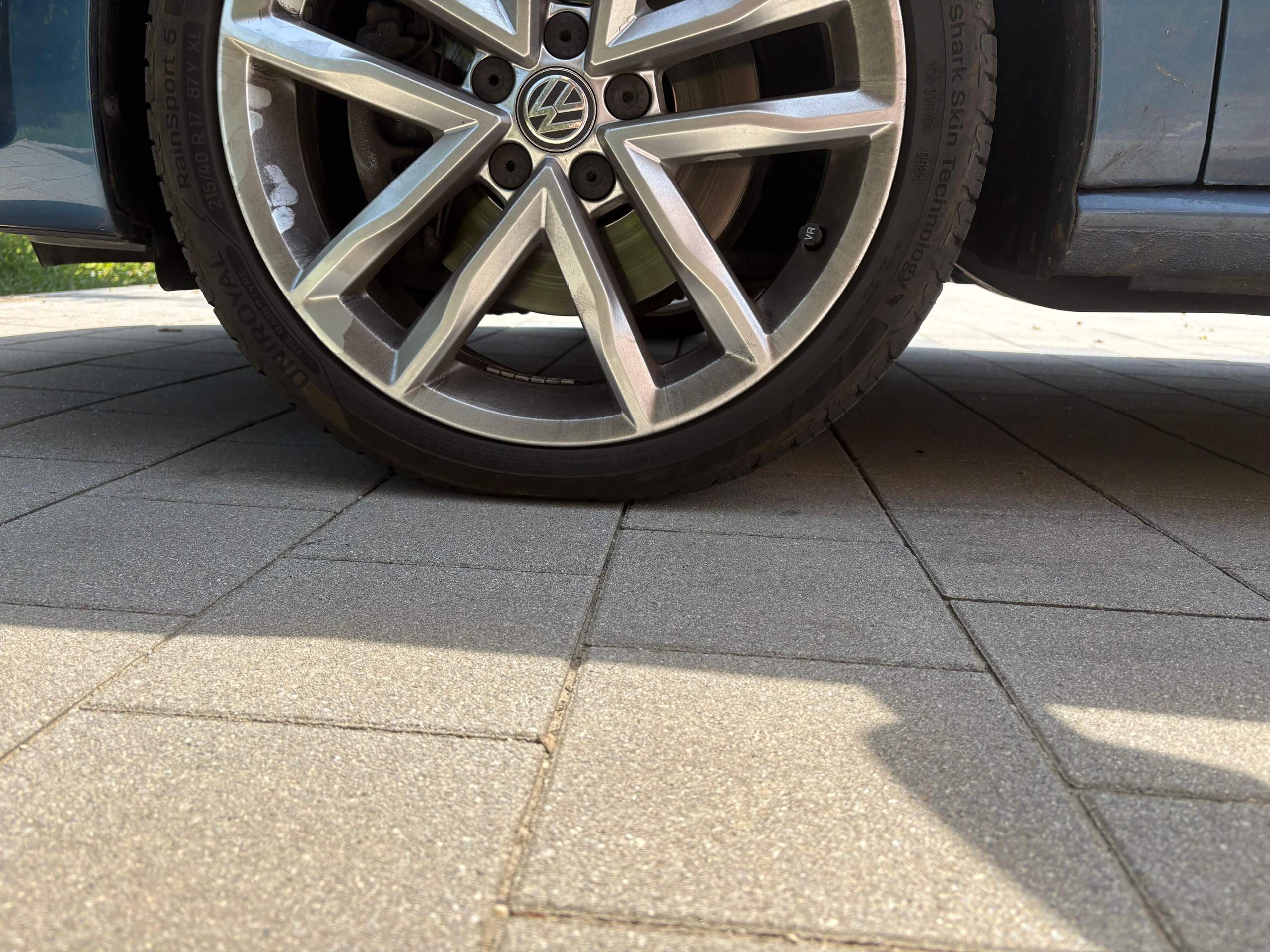 Platten am Vorderreifen? (Reifen, Glasflasche)