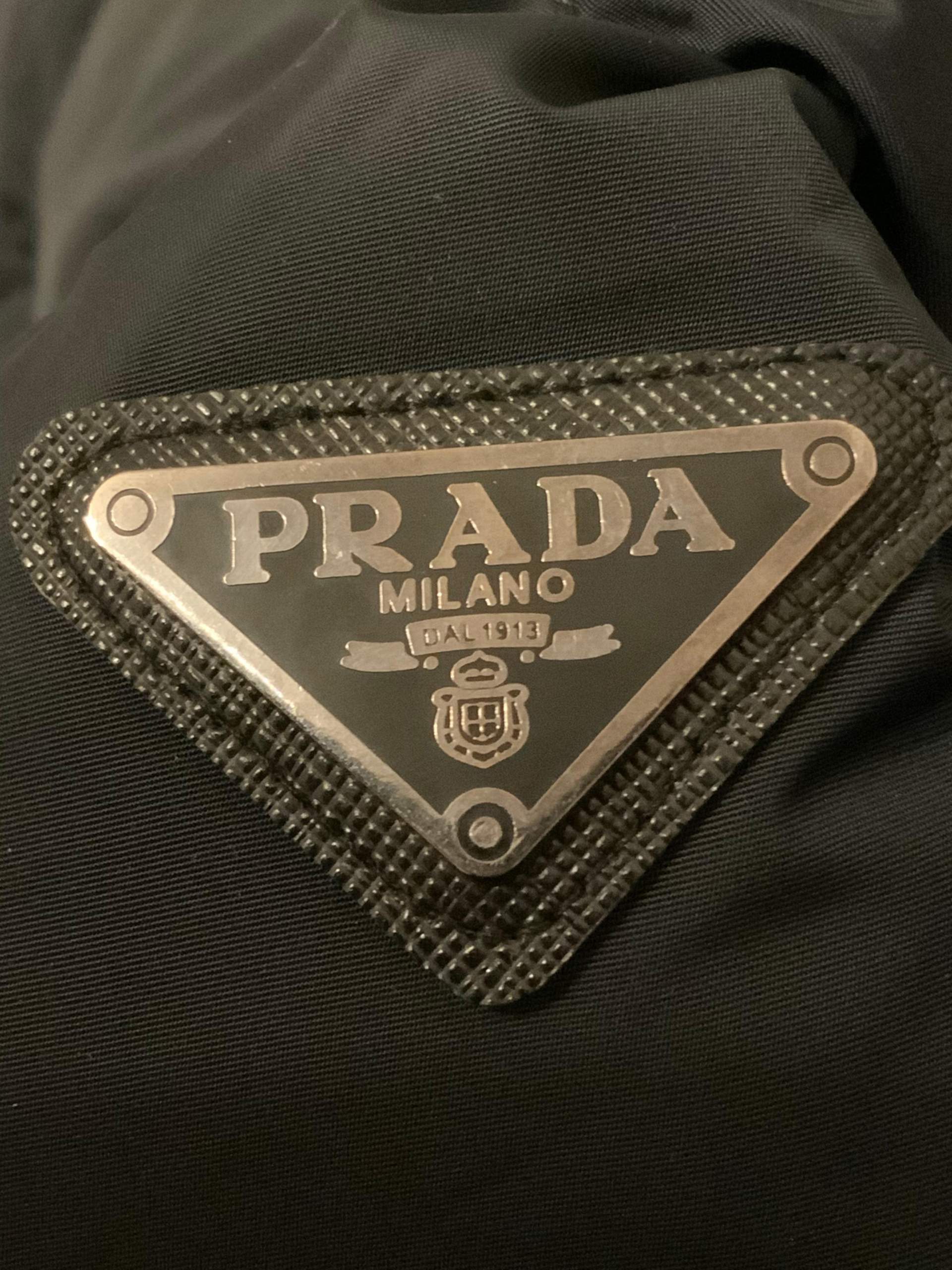 Prada Jacke Fake oder echt? (Mode)