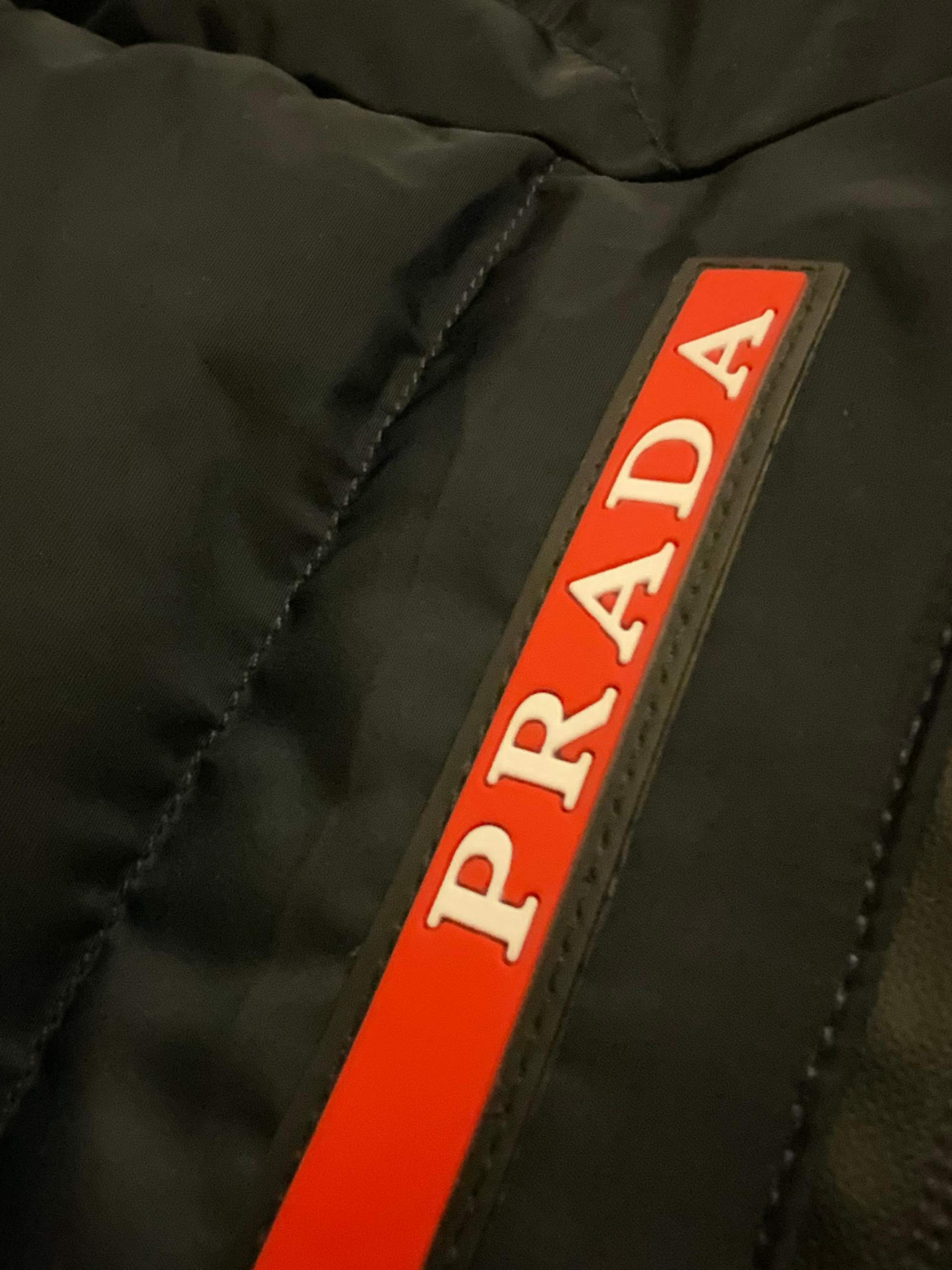 Prada Jacke Fake oder echt? (Mode)