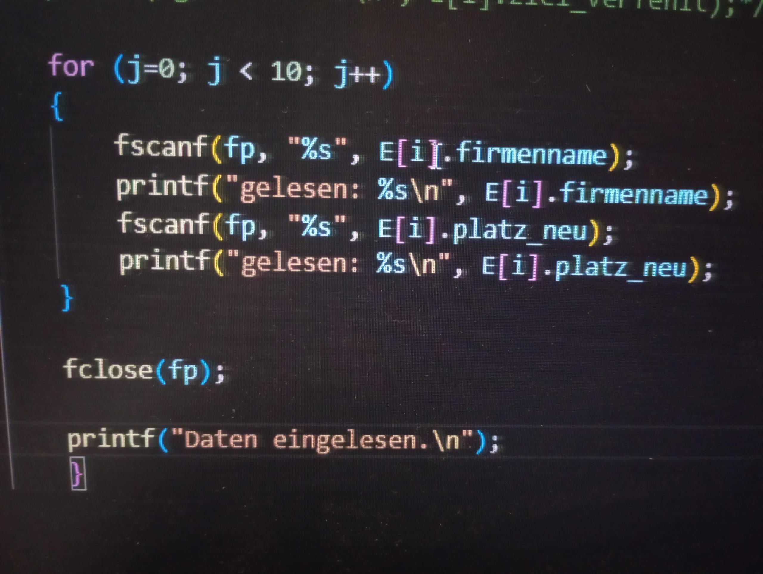 Programmieren mit C: Probleme mit fscanf? (Software, Code ...