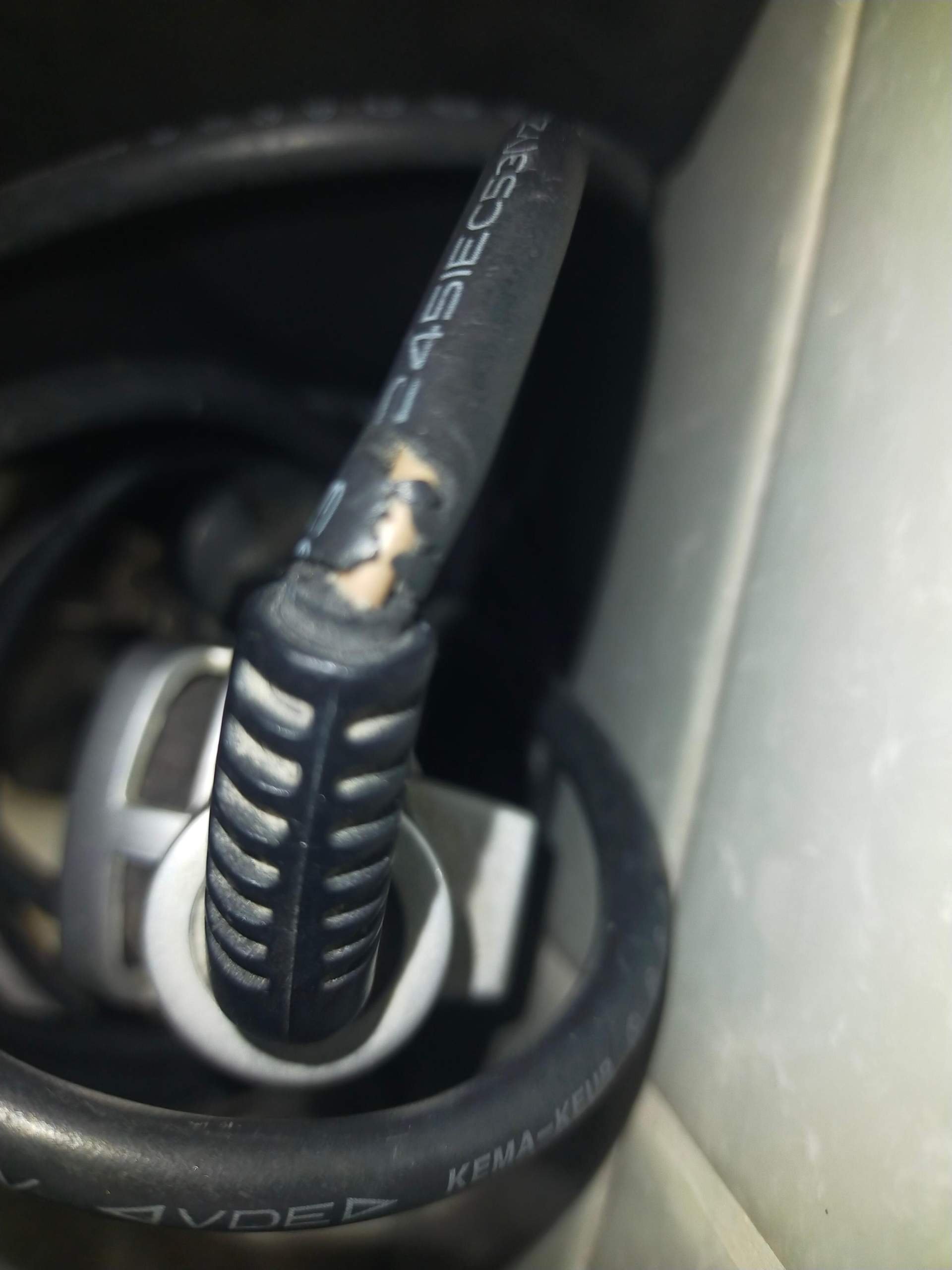 Riss im Stromkabel reparieren - Glätteisen? (Reparatur, Kabel)