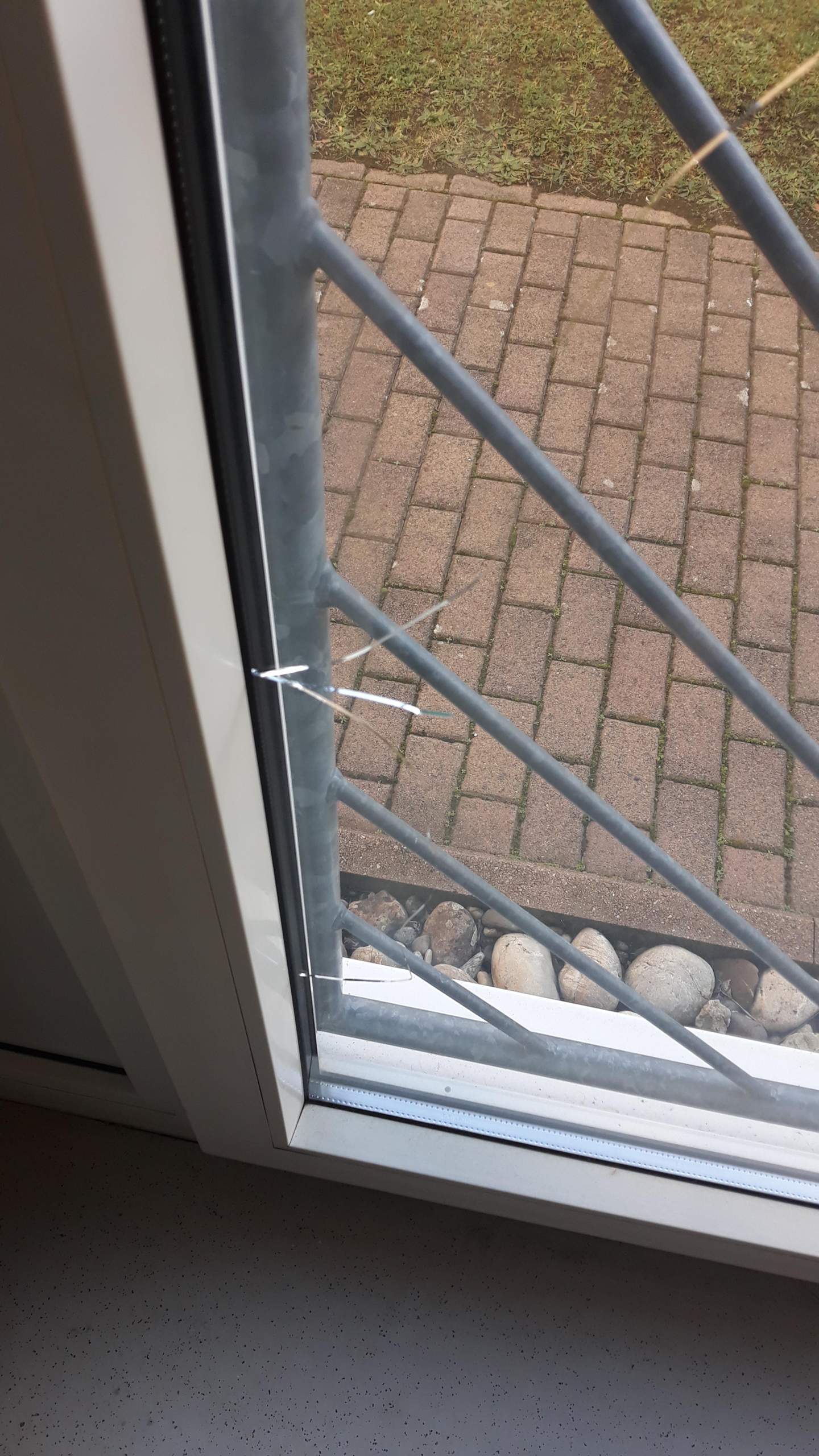 Riss in der Scheibe thermische Ursache? (Physik, Hitze, Glas)