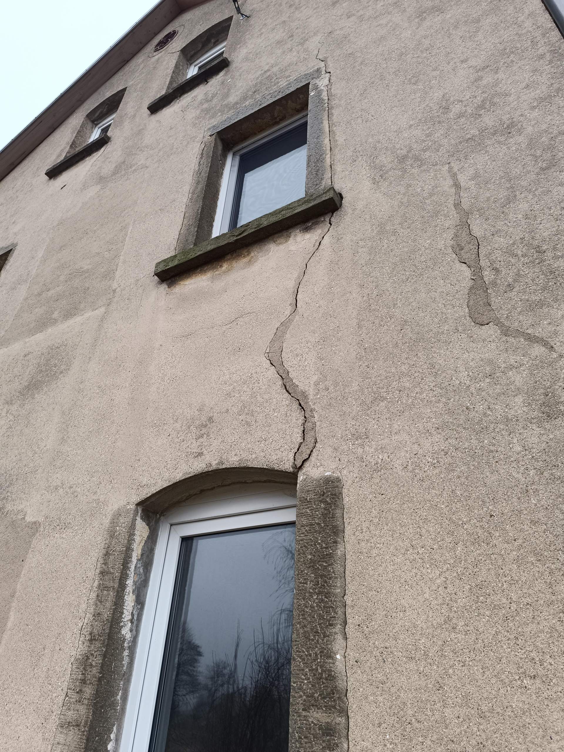 Risse Am Haus