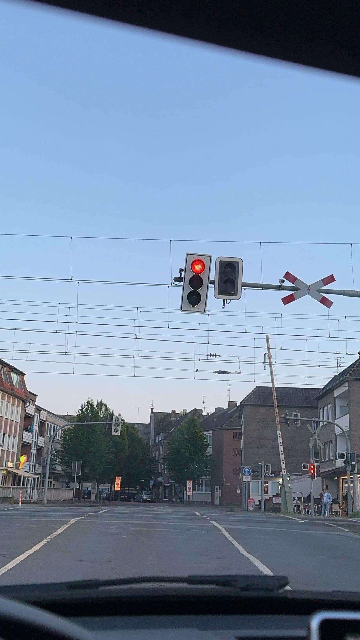 Rote Ampel überfahren? (Auto, Ampelblitzer)