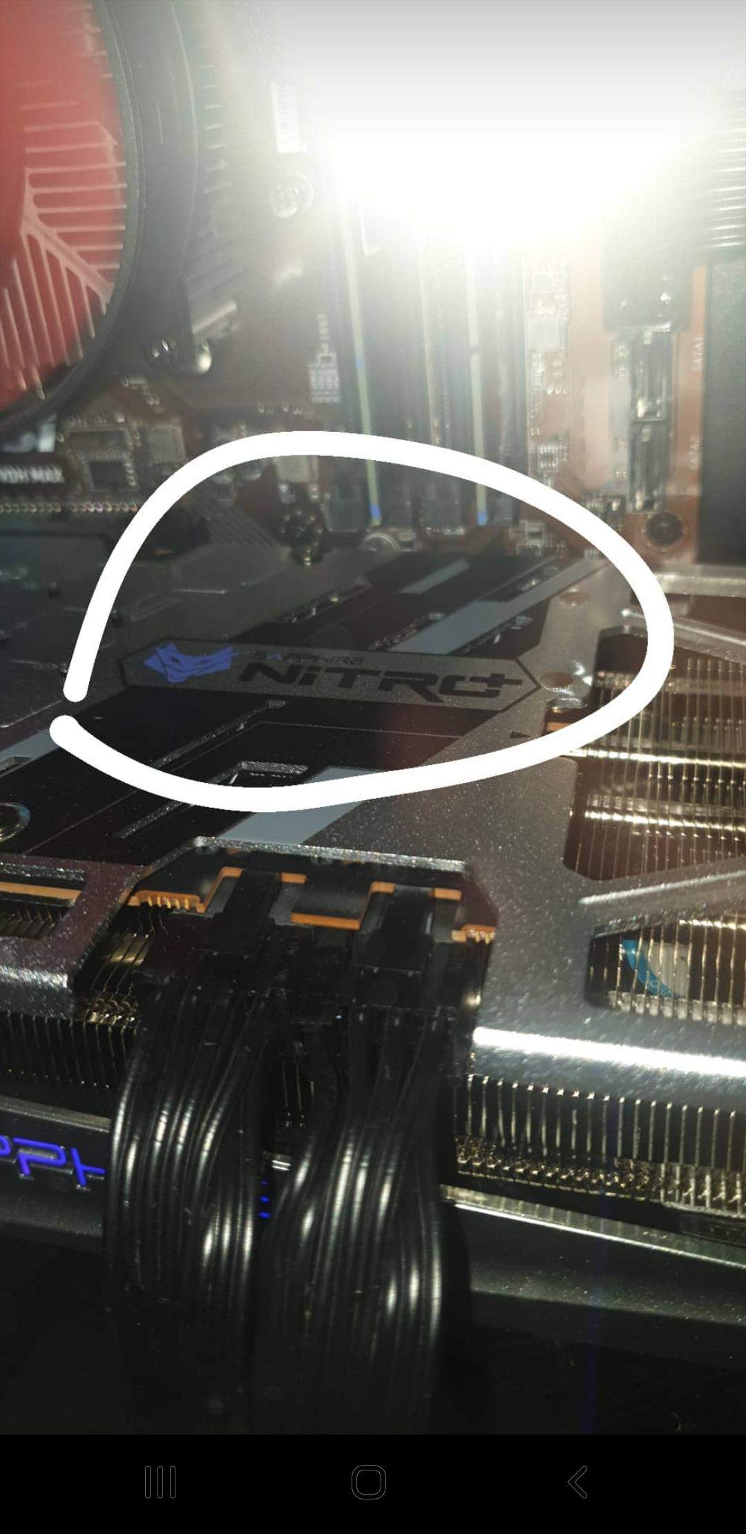 Rx5700xt sapphire Nitro+ Logo leuchtet nicht was tun? (Computer ...
