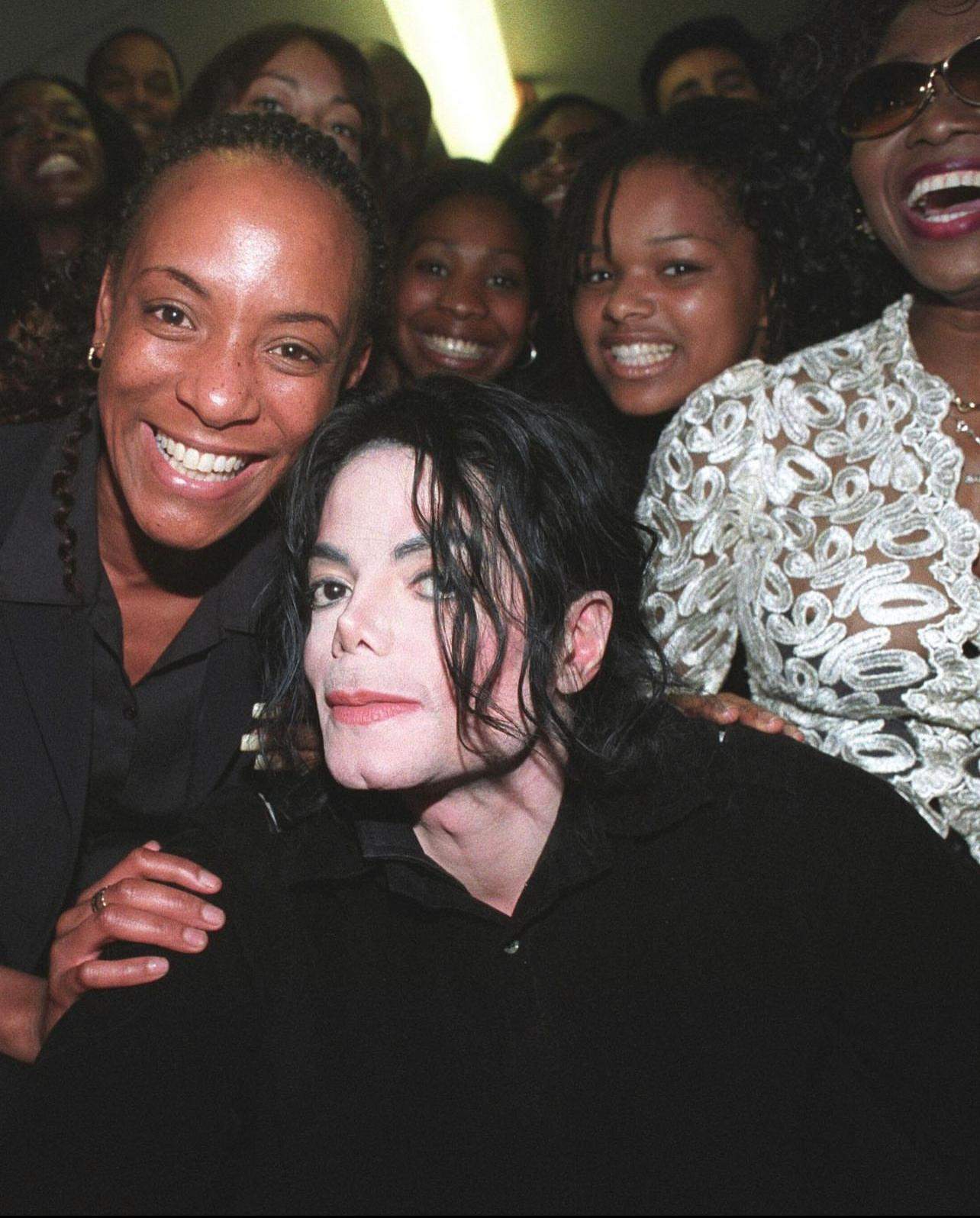 Sah Michael Jackson auf dem Foto wie eine Puppe aus? (Aussehen ...