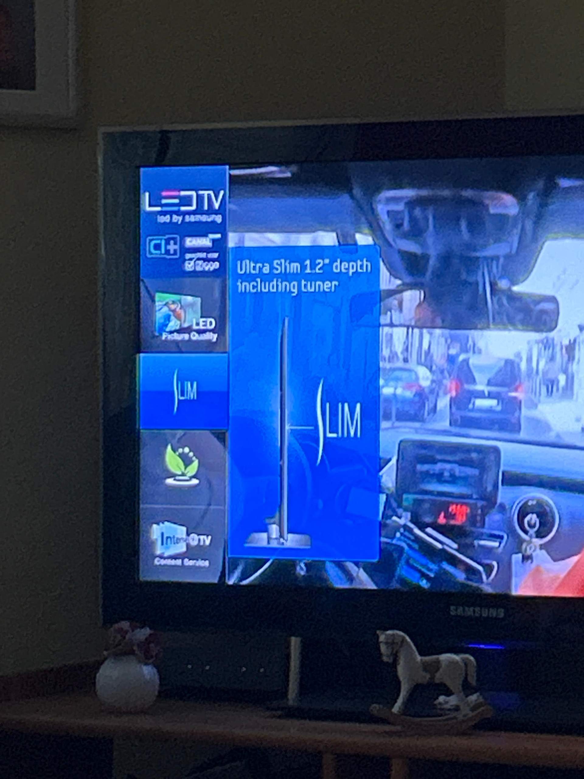 Samsung Fernseher Werbung? (Kabel, Smart TV)