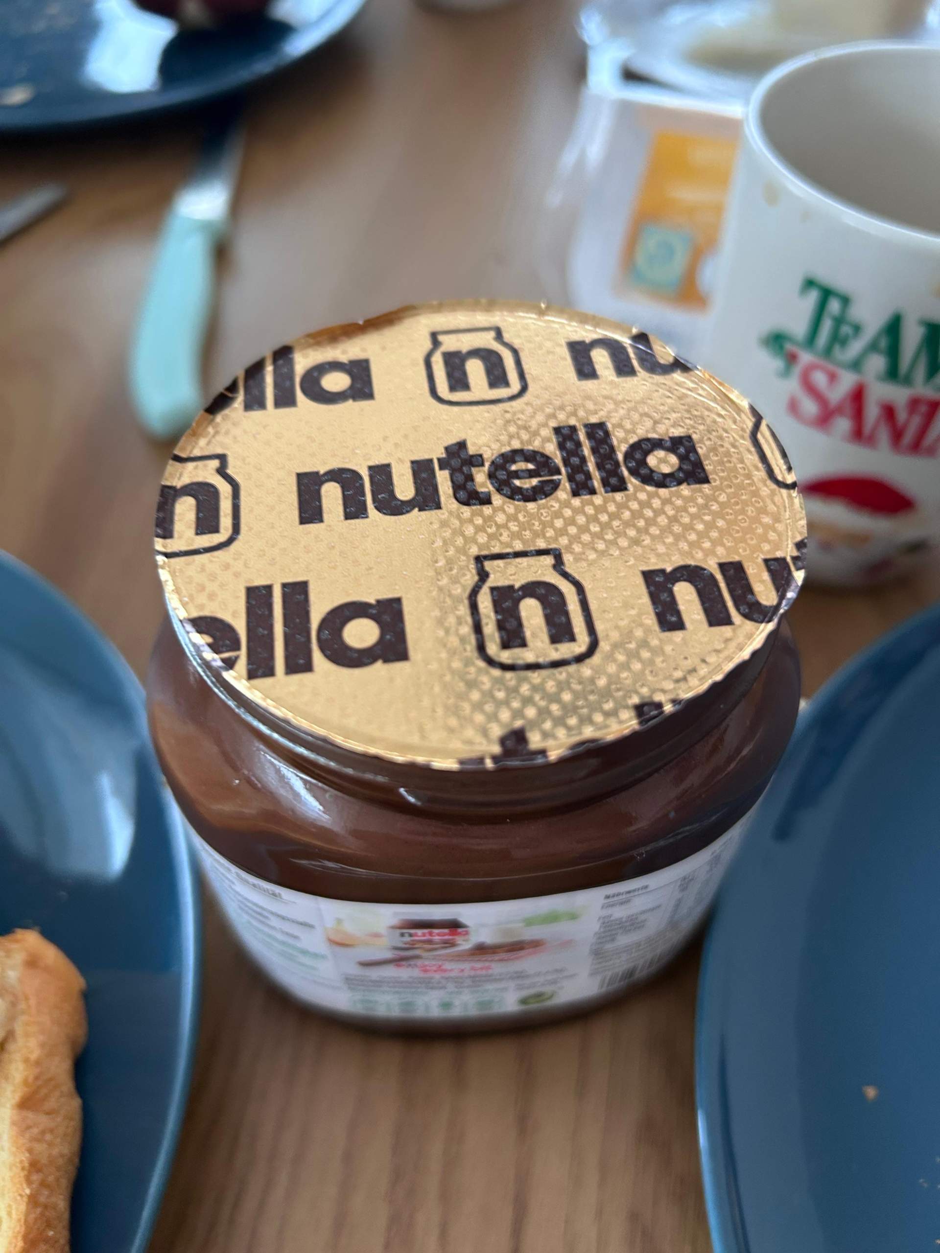 Seit wann hat Nutella neue Folie? (Kalorien, Süßigkeiten, Schokolade)